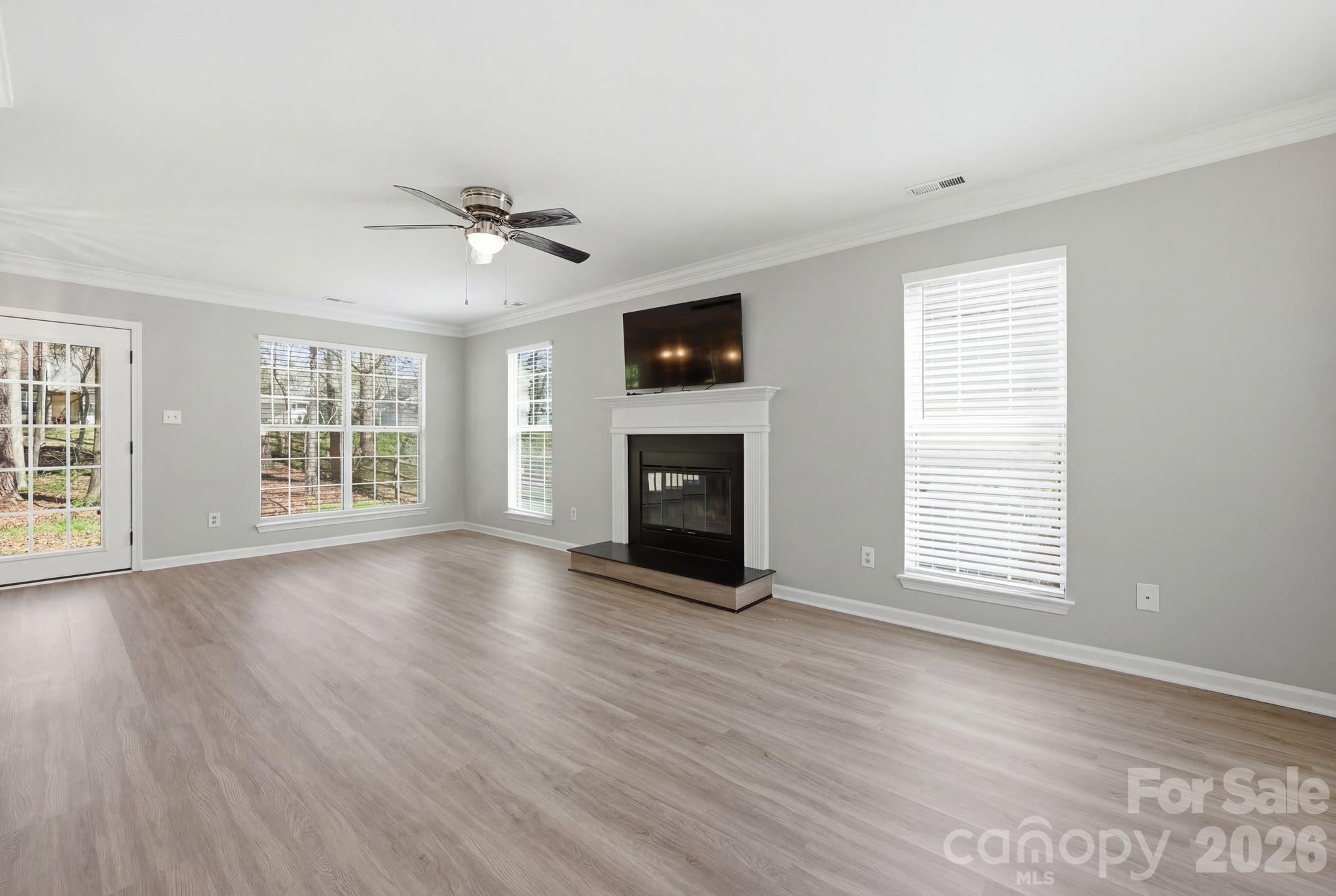 10122 Northwoods Forest Drive, Charlotte, NC - photo 4 of 34