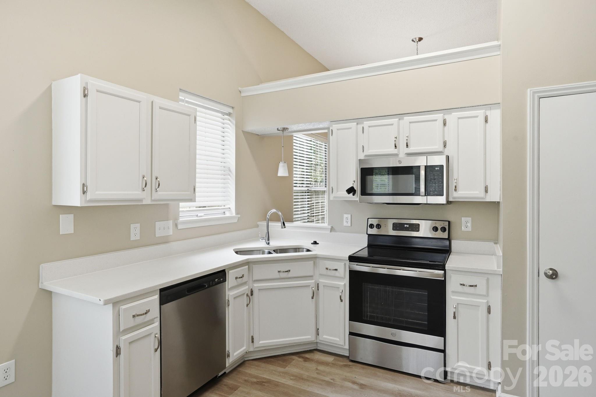Photo 18 of 7200 Daerwood Place, Charlotte, NC