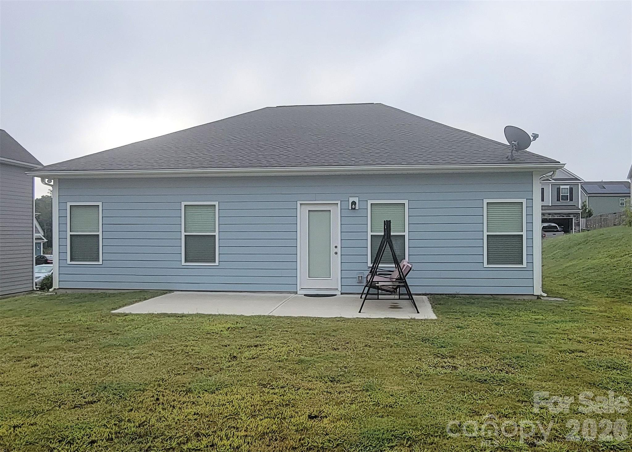 Photo 2 of 343 Ox Bow Circle, Mount Holly, NC