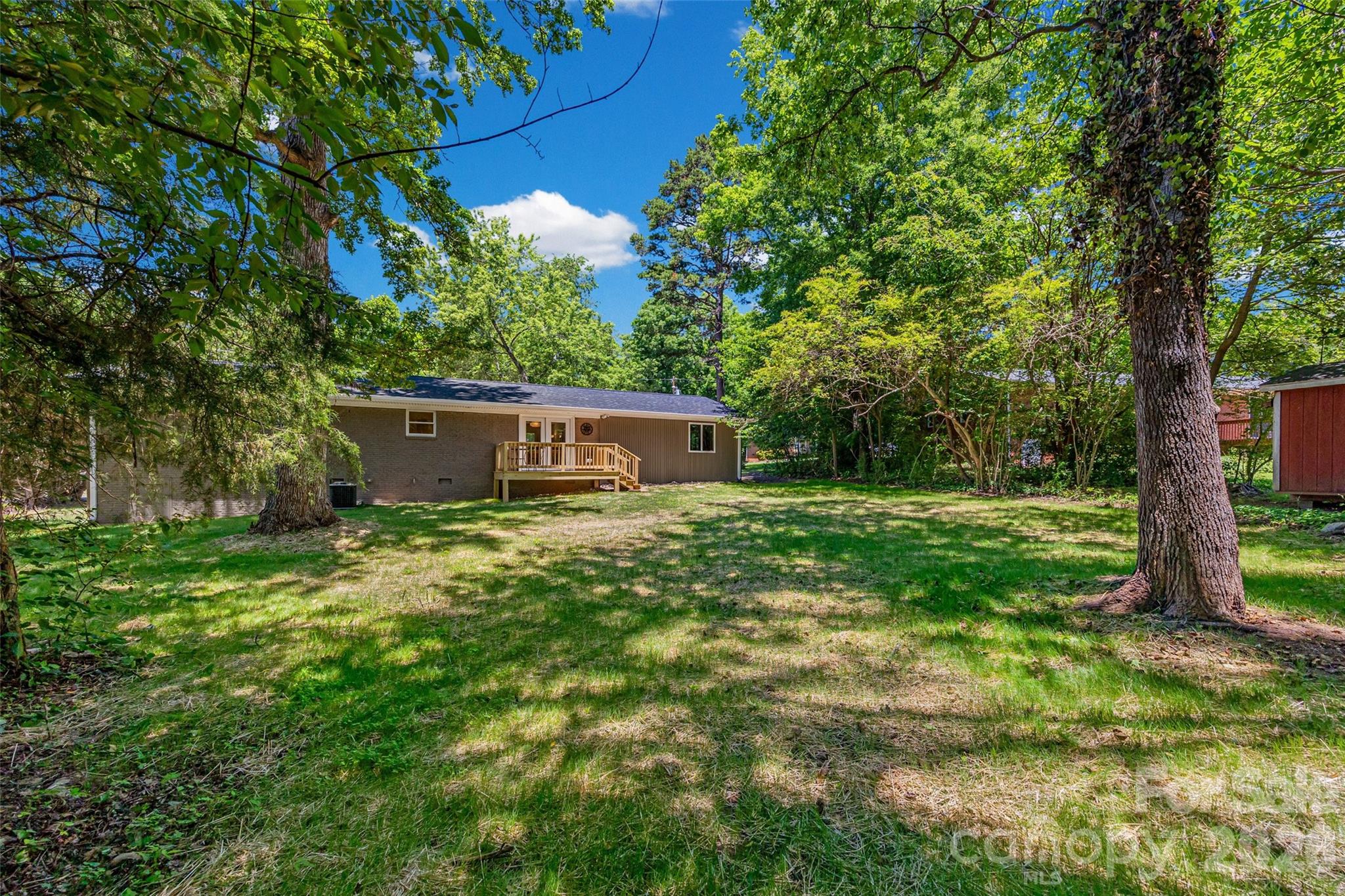 Photo 25 of 2111 Shalimar Drive, Charlotte, NC
