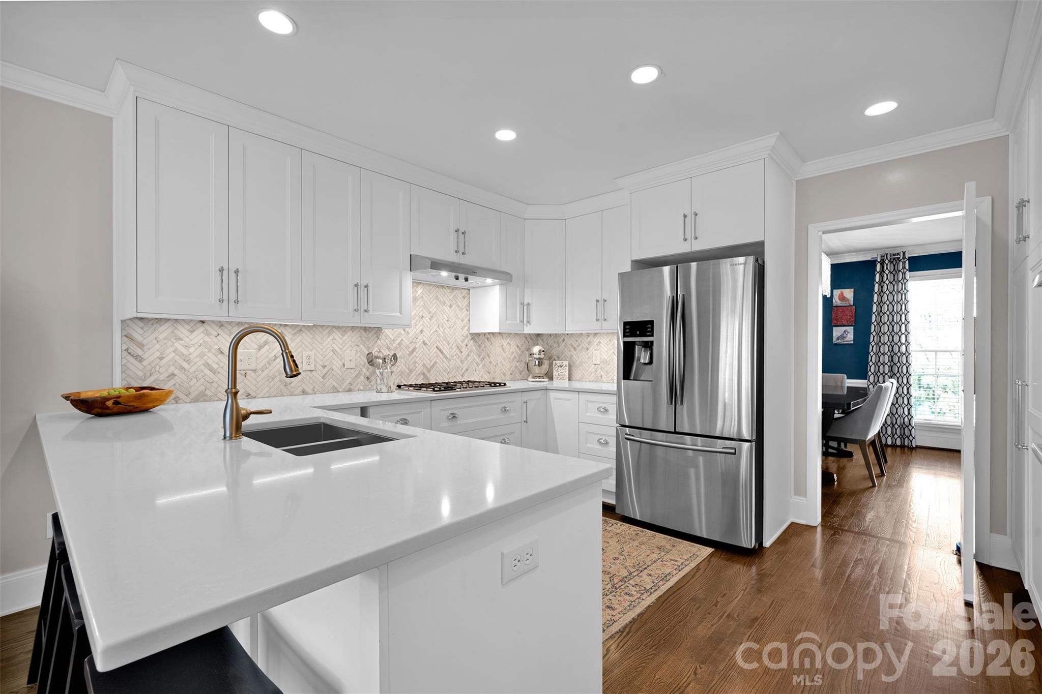 Photo 3 of 421 Sardis Lane, Charlotte, NC