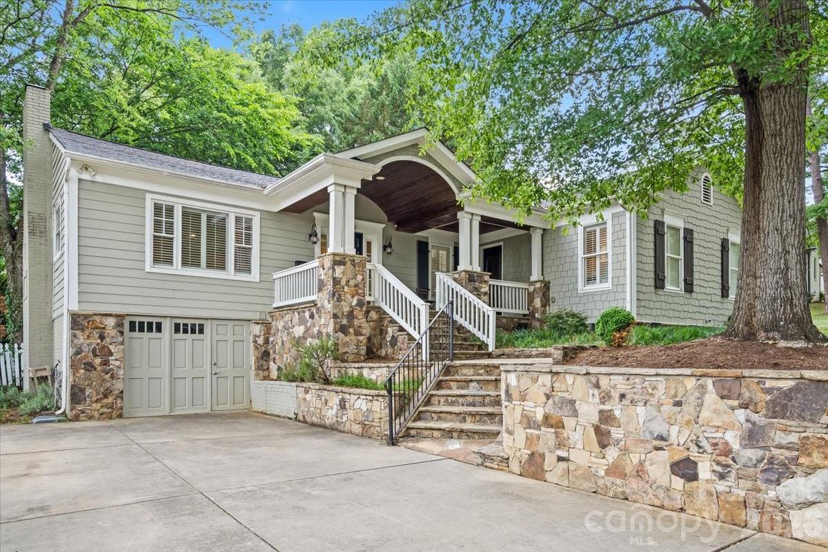 Photo 3 of 3000 Forest Park Drive, Charlotte, NC