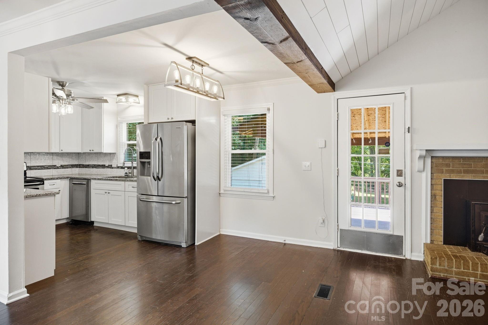 6727 Glenmoor Drive, Charlotte, NC - photo 9 of 32