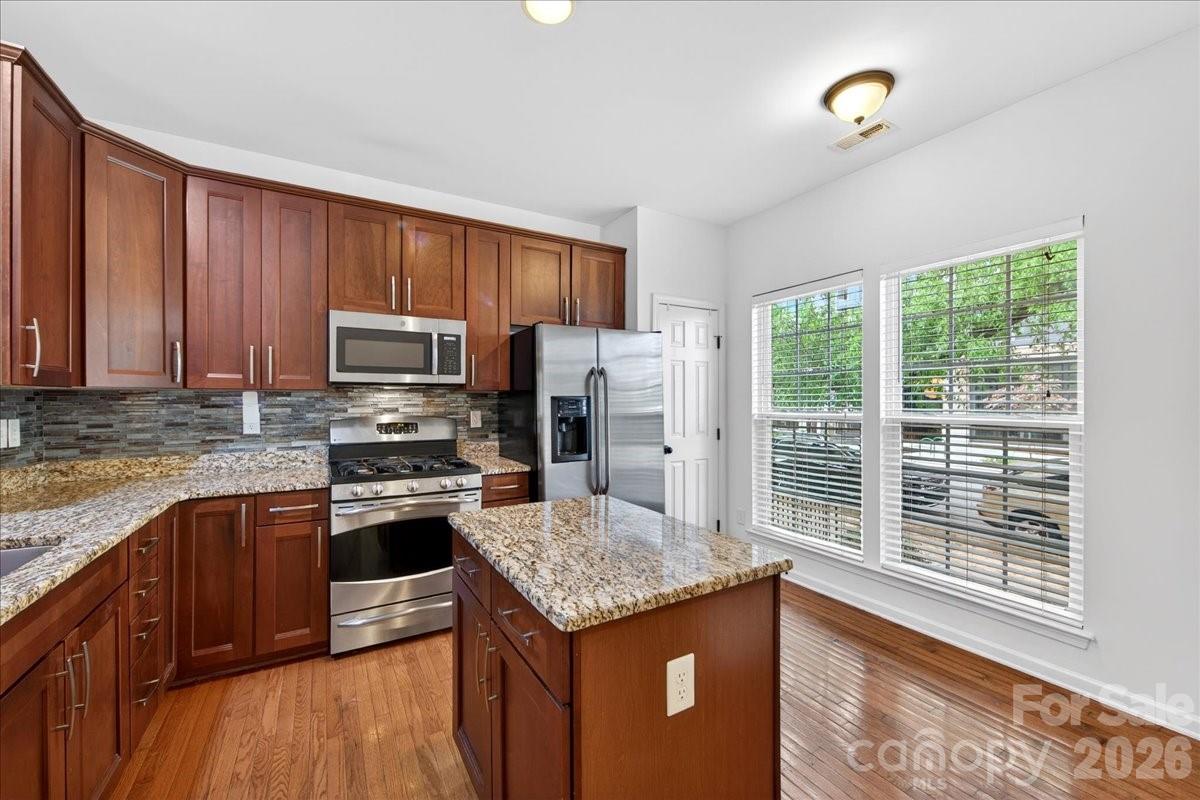 Photo 9 of 268 W Bland Street, Charlotte, NC