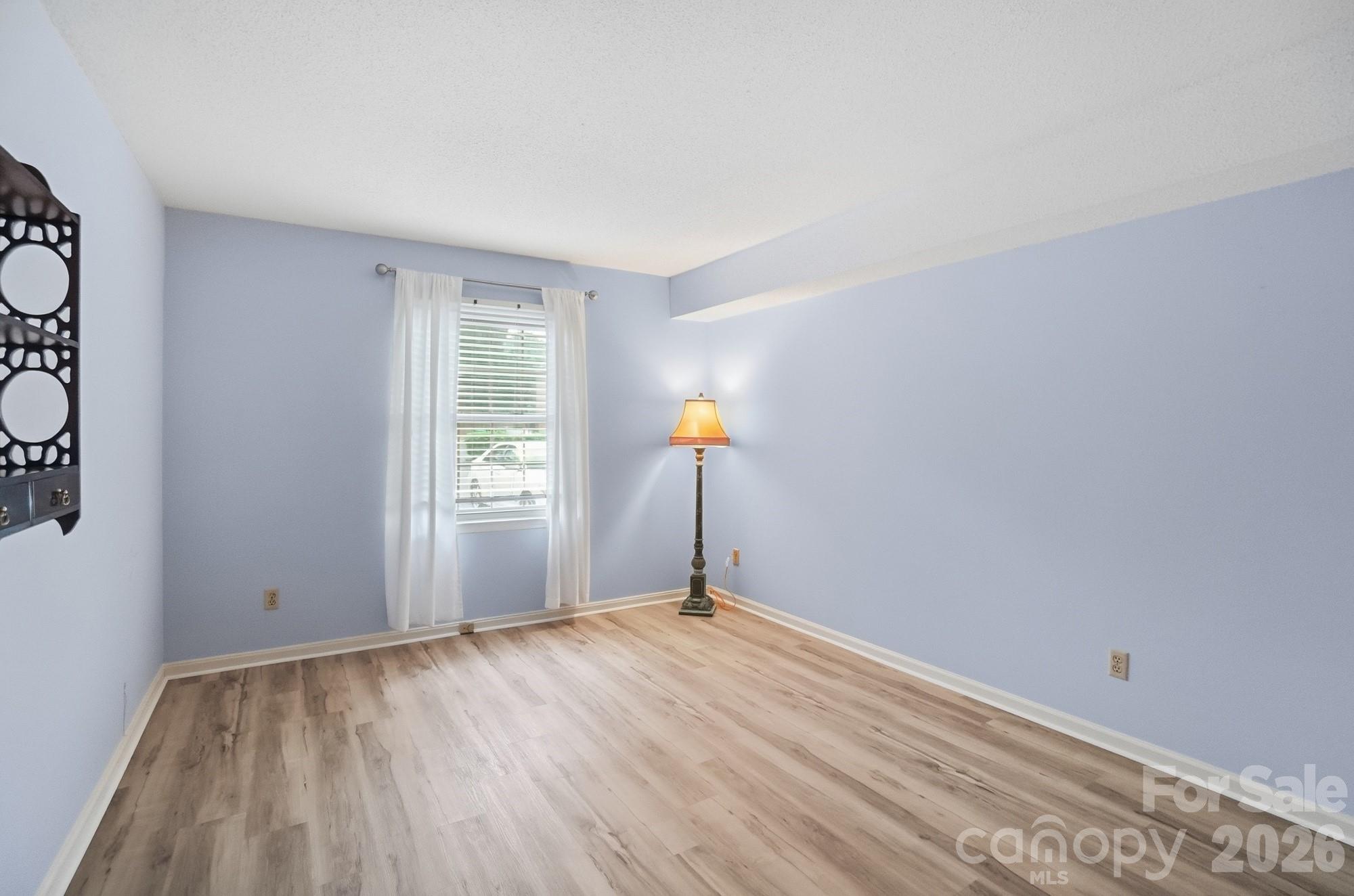 Photo 30 of 4754 Hedgemore DriveN, Charlotte, NC