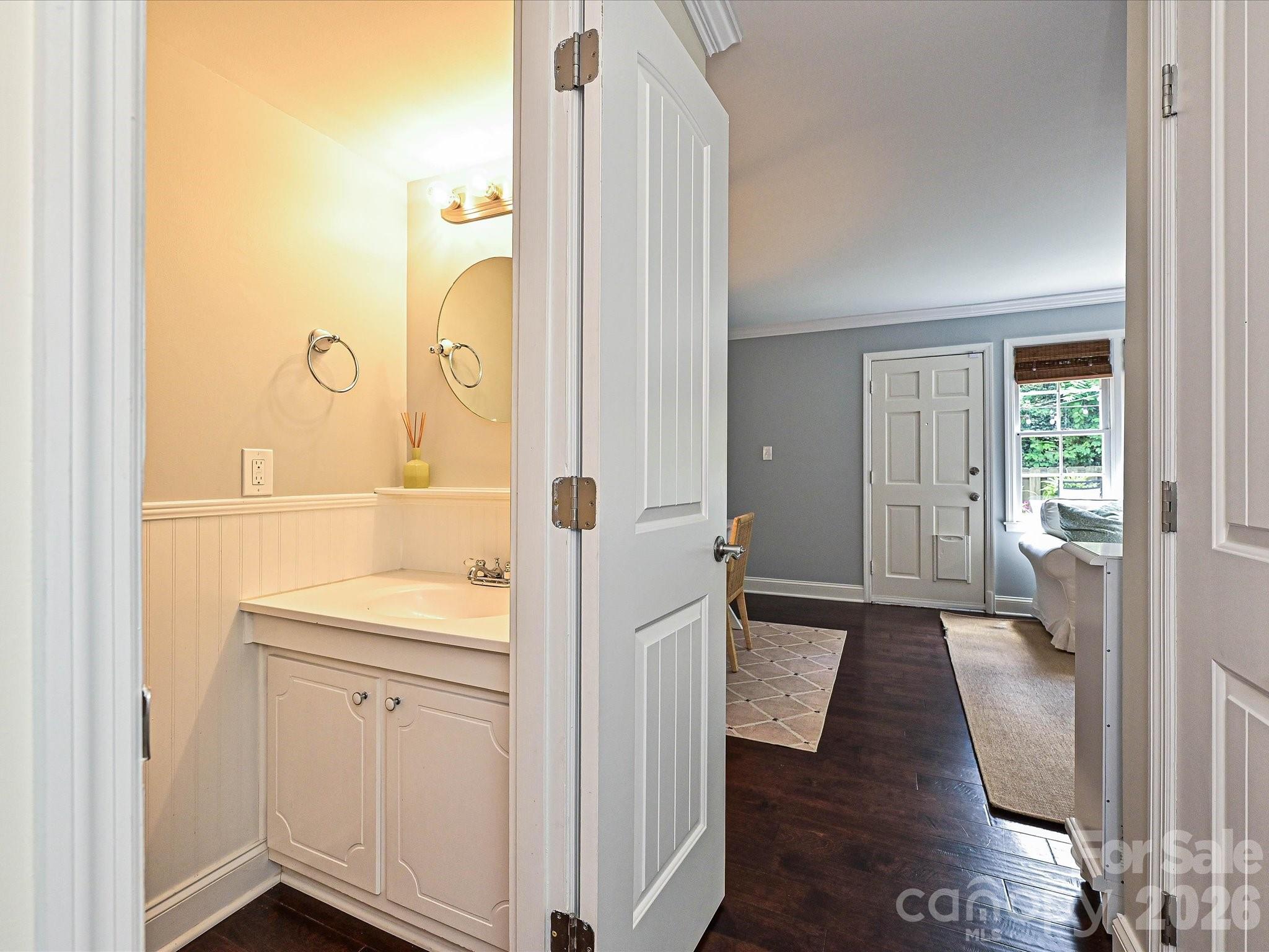 Photo 12 of 4611 Hedgemore DriveJ, Charlotte, NC
