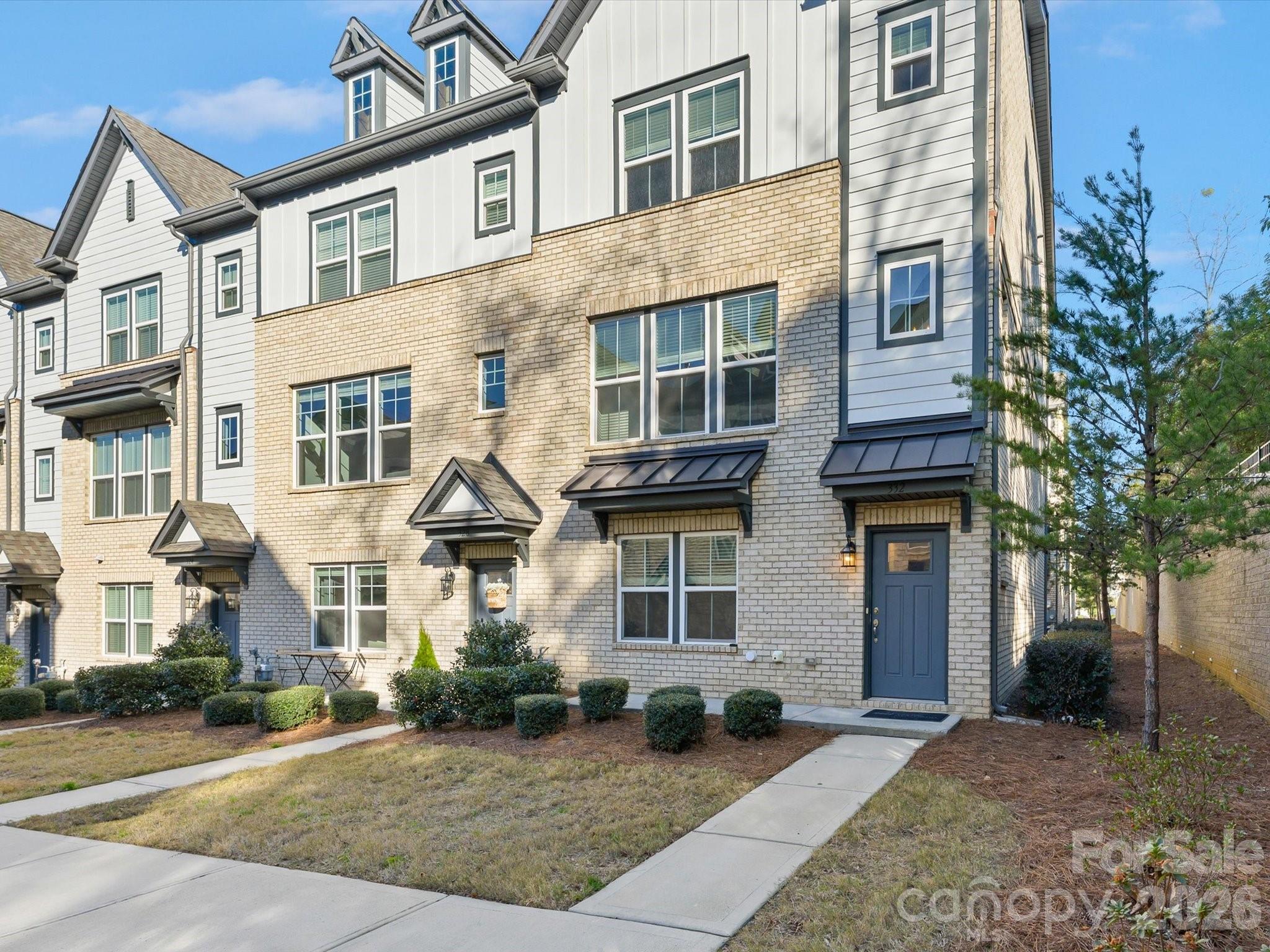 Home for sale at 332 Hastings Run Drive, Charlotte, NC — photo 1 of 31