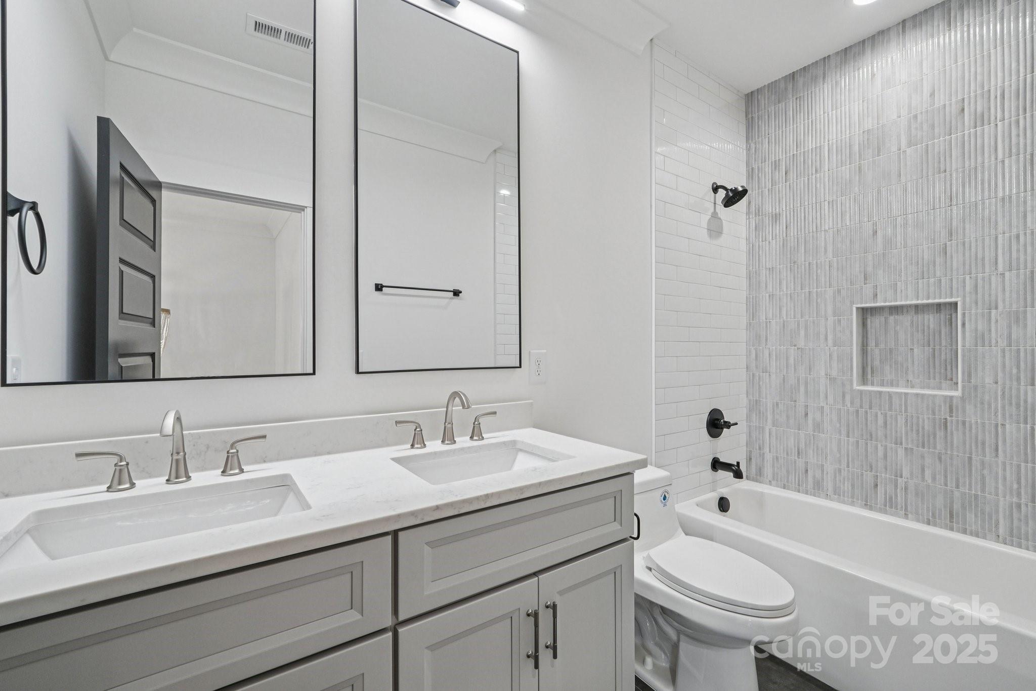 Photo 29 of 132 Sardis Lane, Charlotte, NC