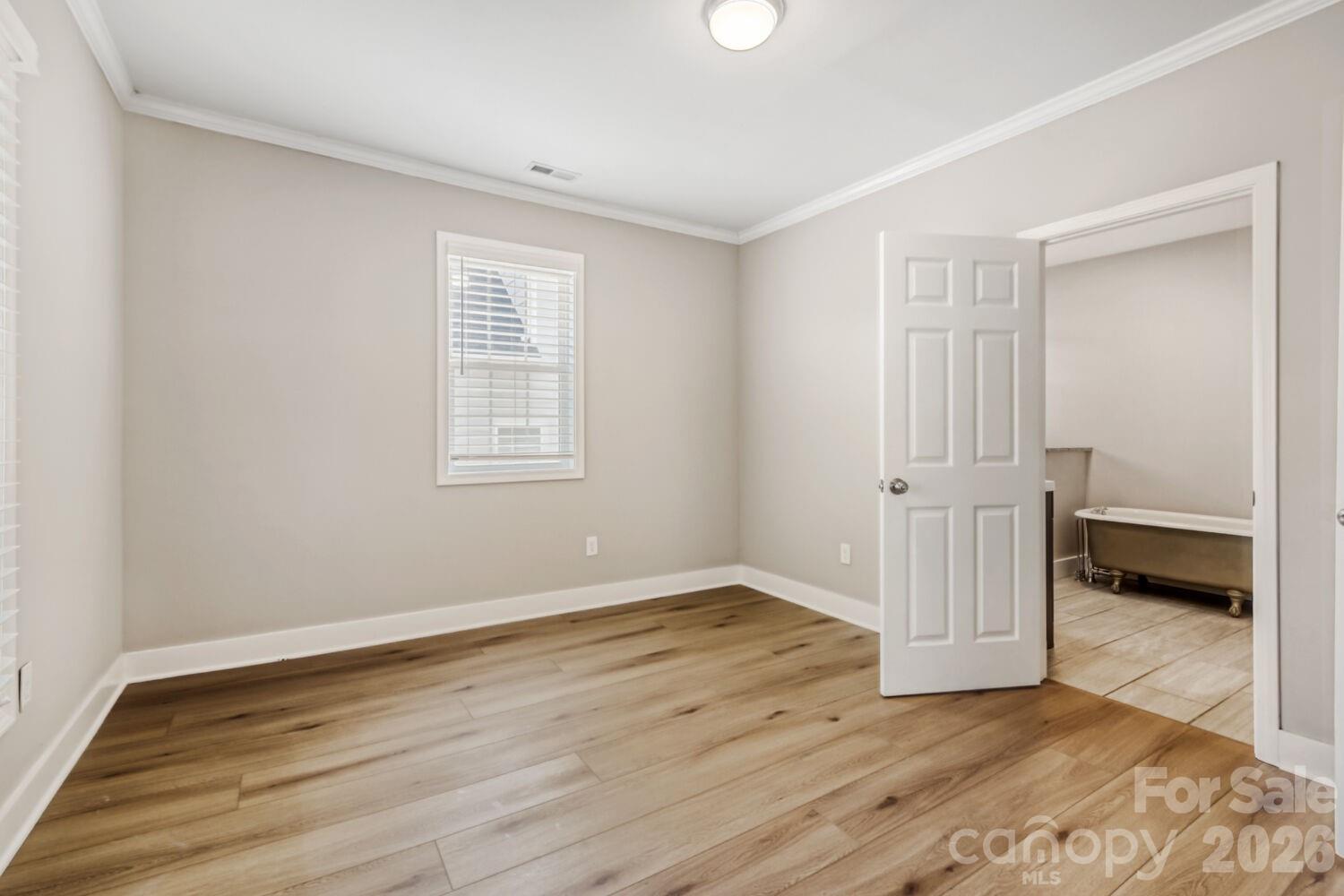 1521 Hawthorne Lane, Charlotte, NC - photo 12 of 30
