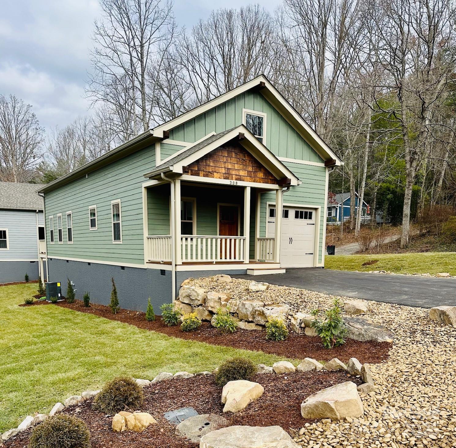 308 Ninth Street, Black Mountain, NC