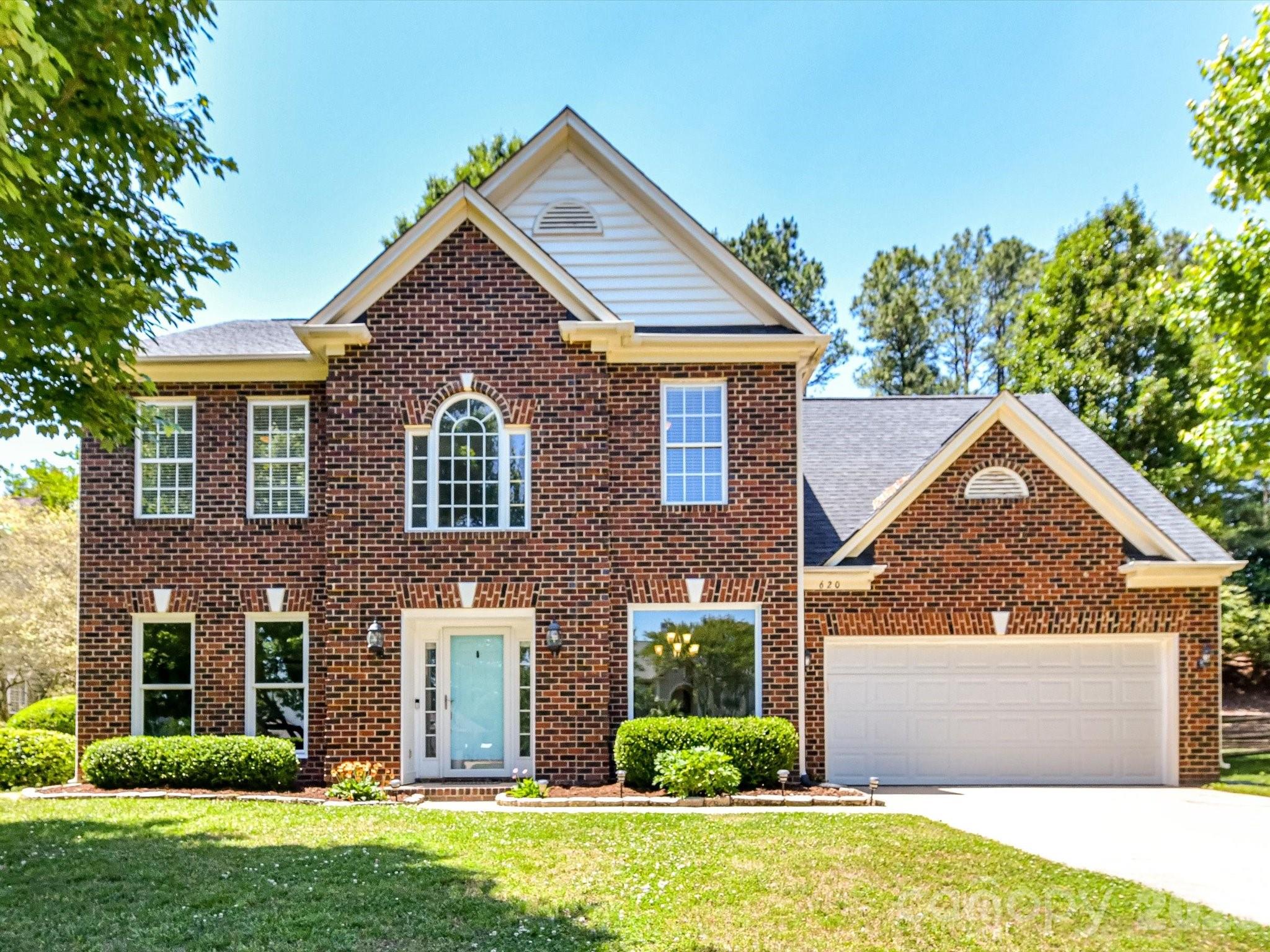 620 Meadow Lake Drive, Matthews, NC