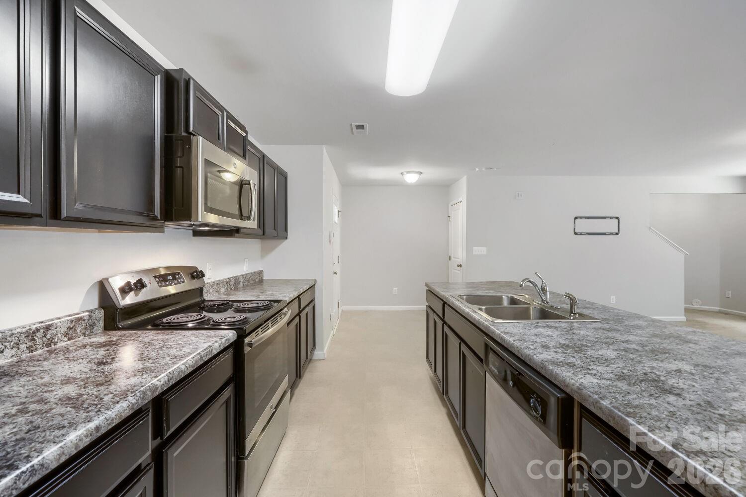 Photo 7 of 1706 Hooper Court, Charlotte, NC
