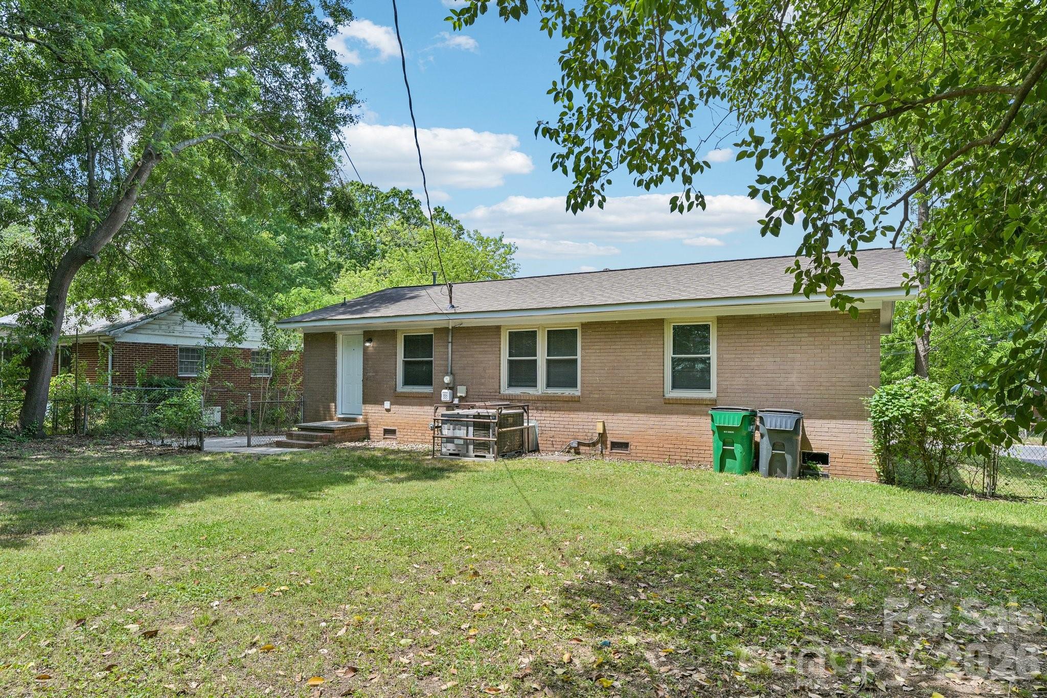 3935 Crestridge Drive, Charlotte, NC - photo 30 of 33