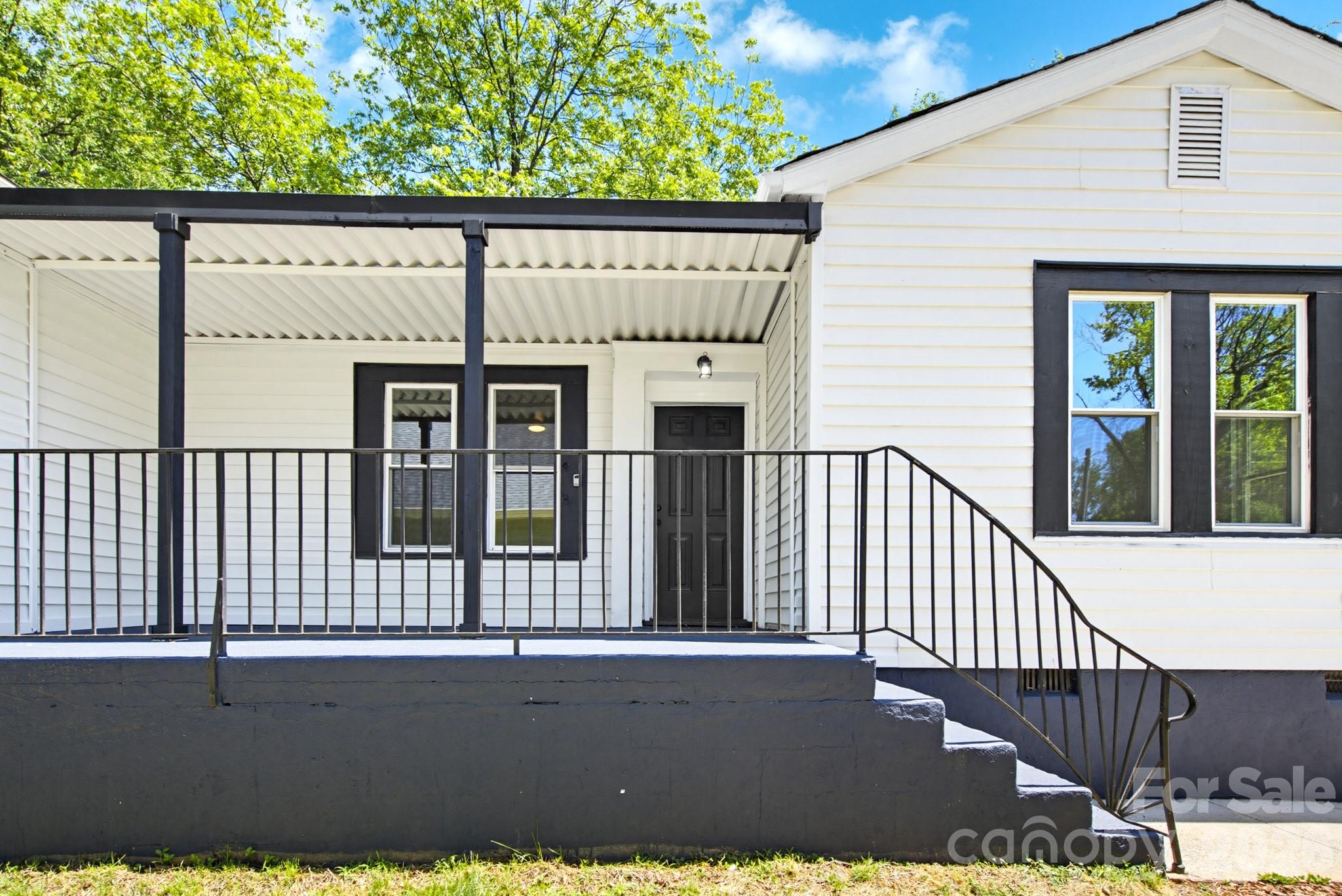 Photo 8 of 2622 Hemphill Street, Charlotte, NC