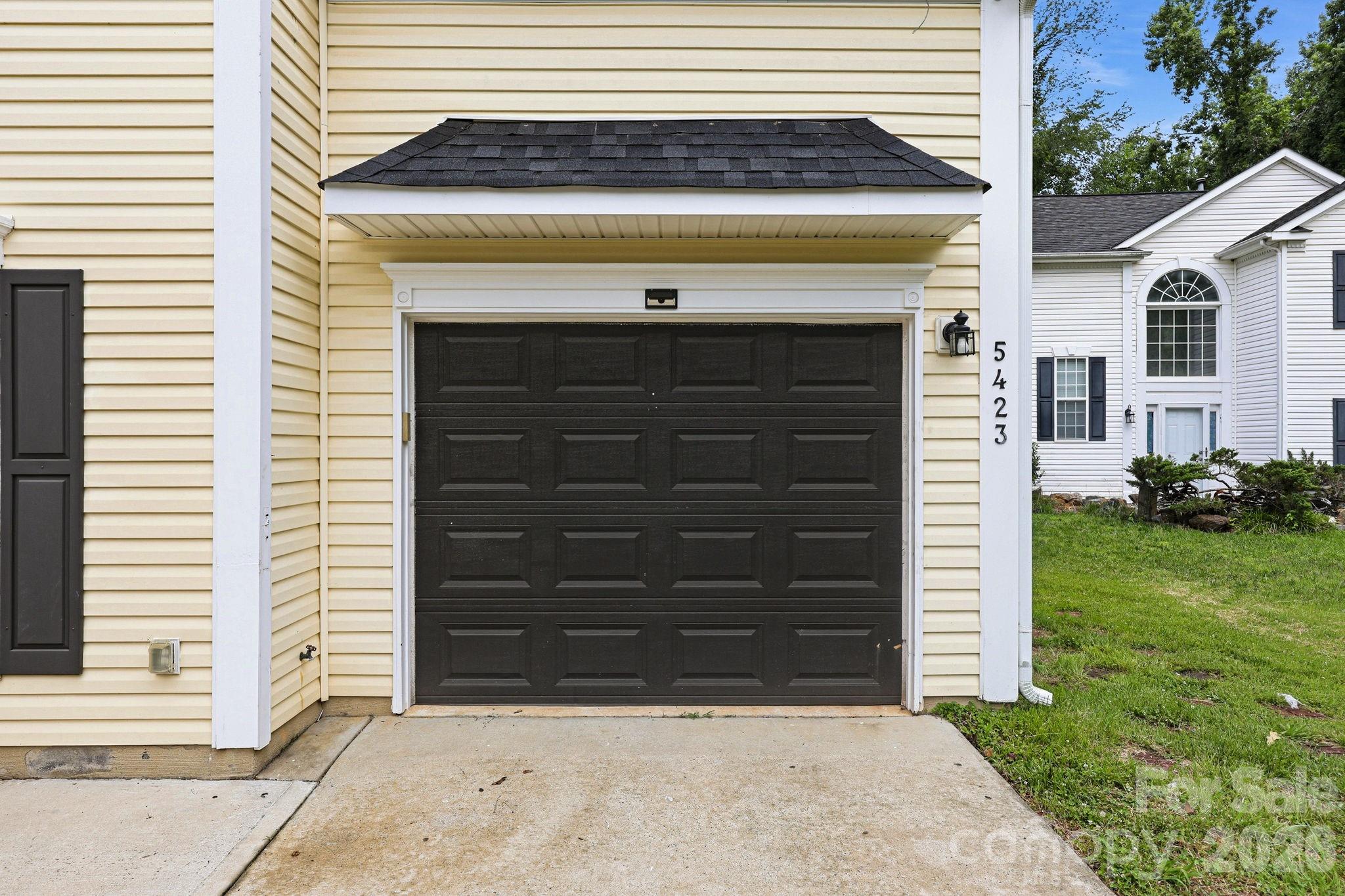 Home for sale at 5423 Starflower Drive, Charlotte, NC — photo 38 of 46