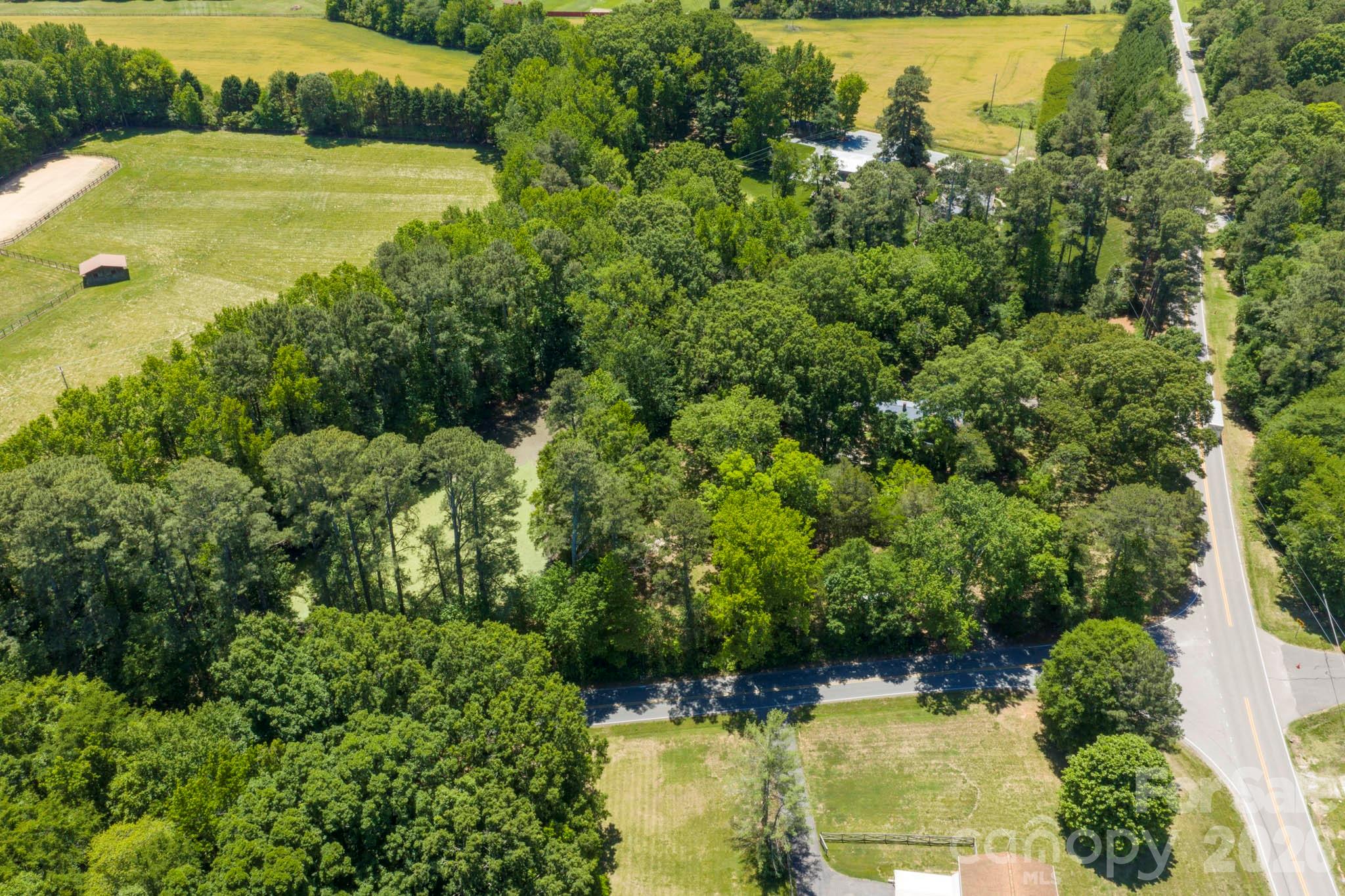 Photo 4 of 5219 Crow Road, Mineral Springs, NC