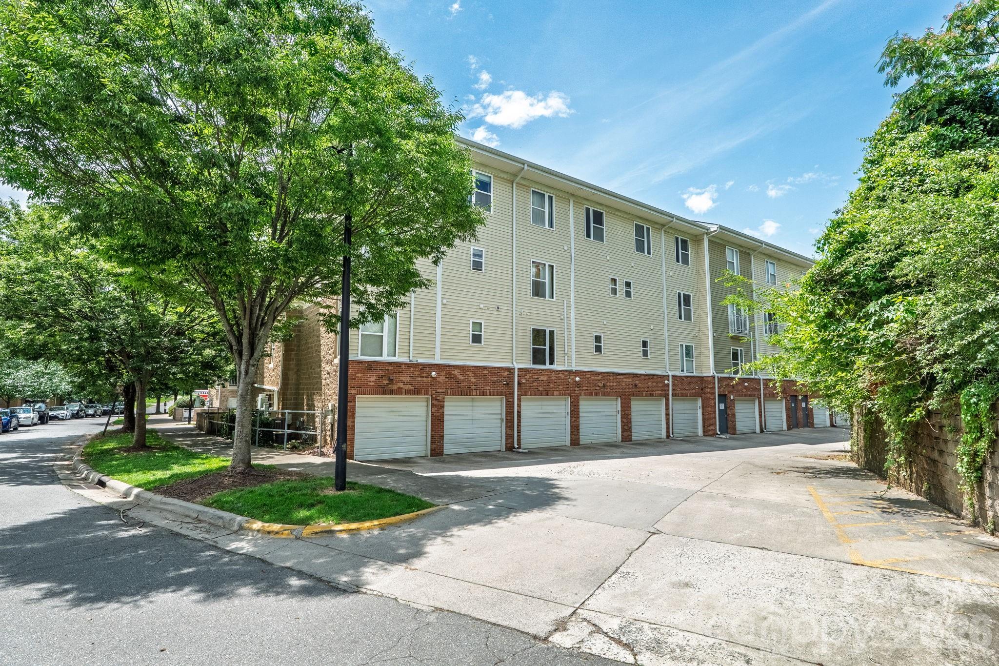 Photo 36 of 649 Raphael Place, Charlotte, NC
