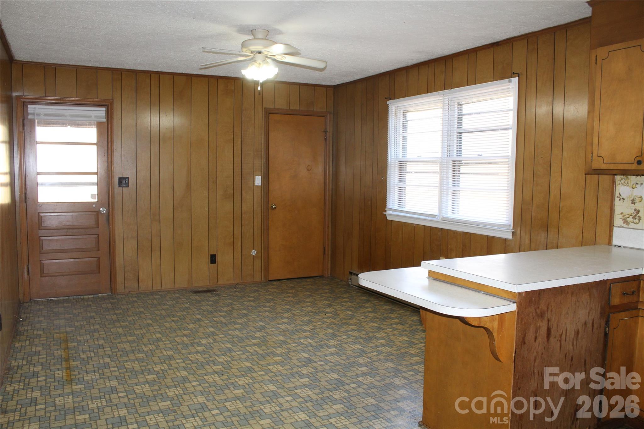 1156 Oak Forest Drive, Morganton, NC - photo 6 of 14