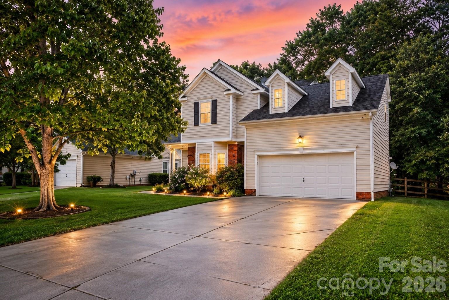 Home for sale at 11327 Ridge Oak Drive, Charlotte, NC — photo 1 of 20