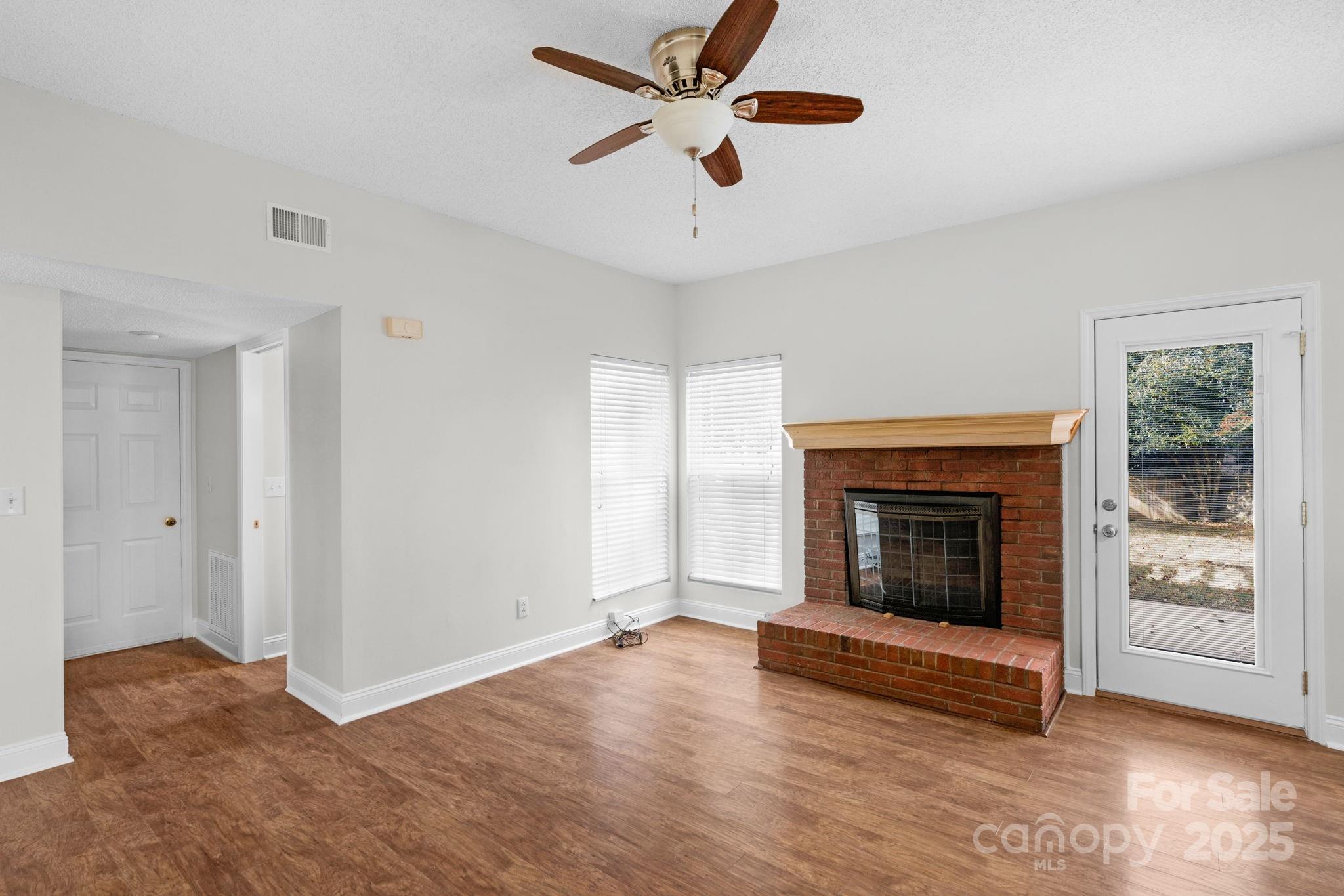Photo 13 of 6109 Tartan Green Court, Charlotte, NC