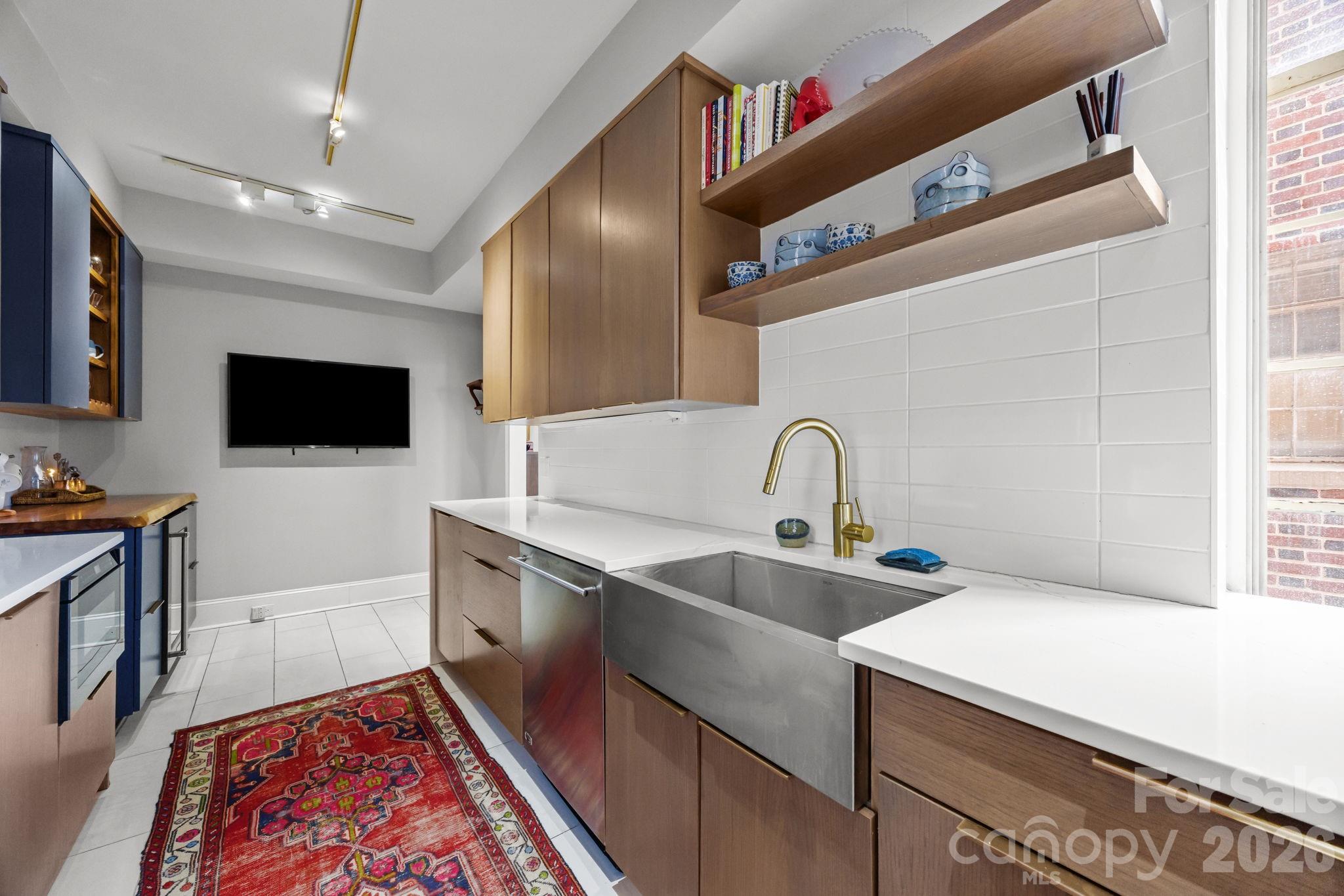Photo 16 of 301 W 10th Street308, Charlotte, NC
