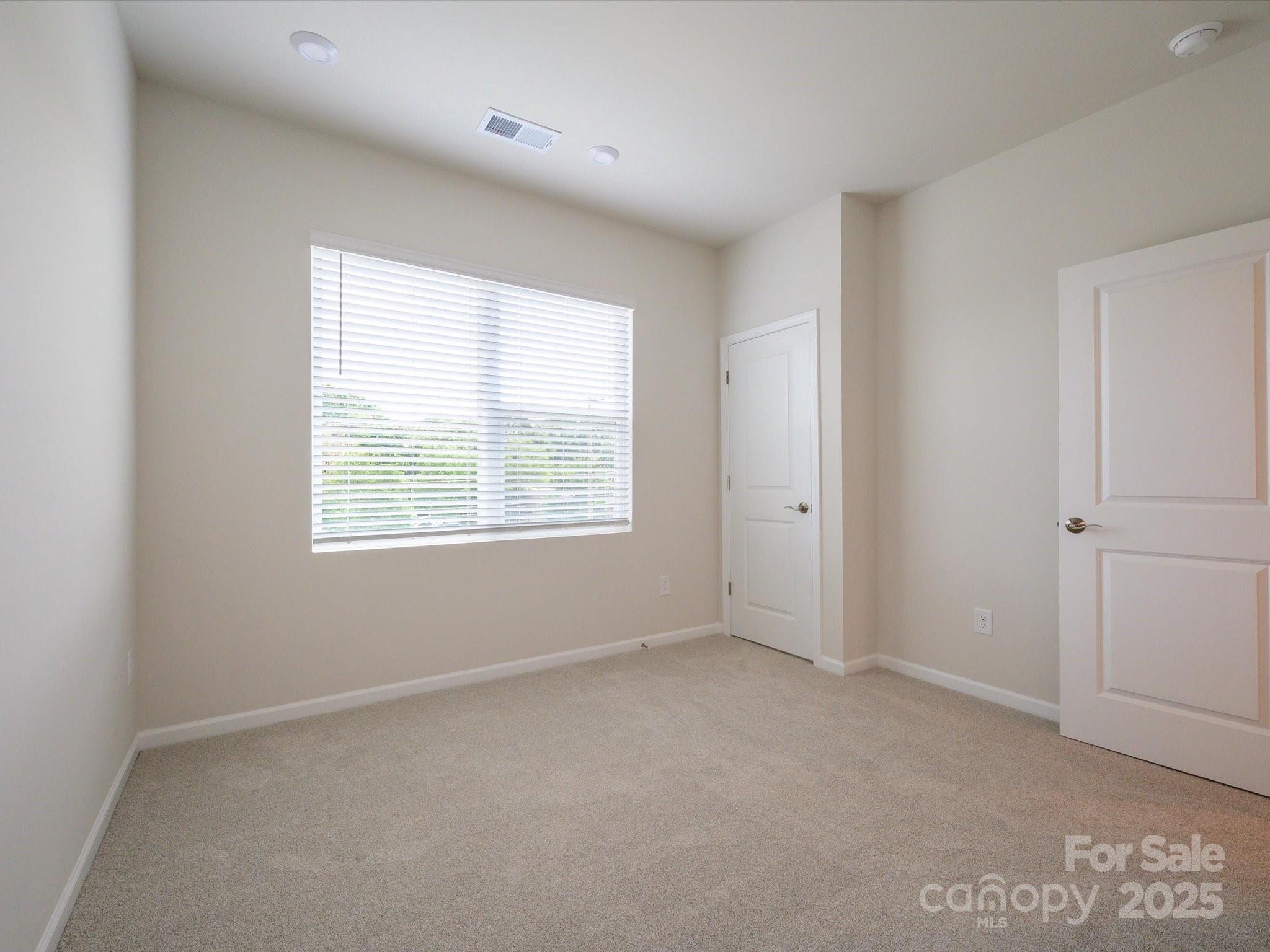 Photo 15 of 5640 Kingspan Drive, Charlotte, NC