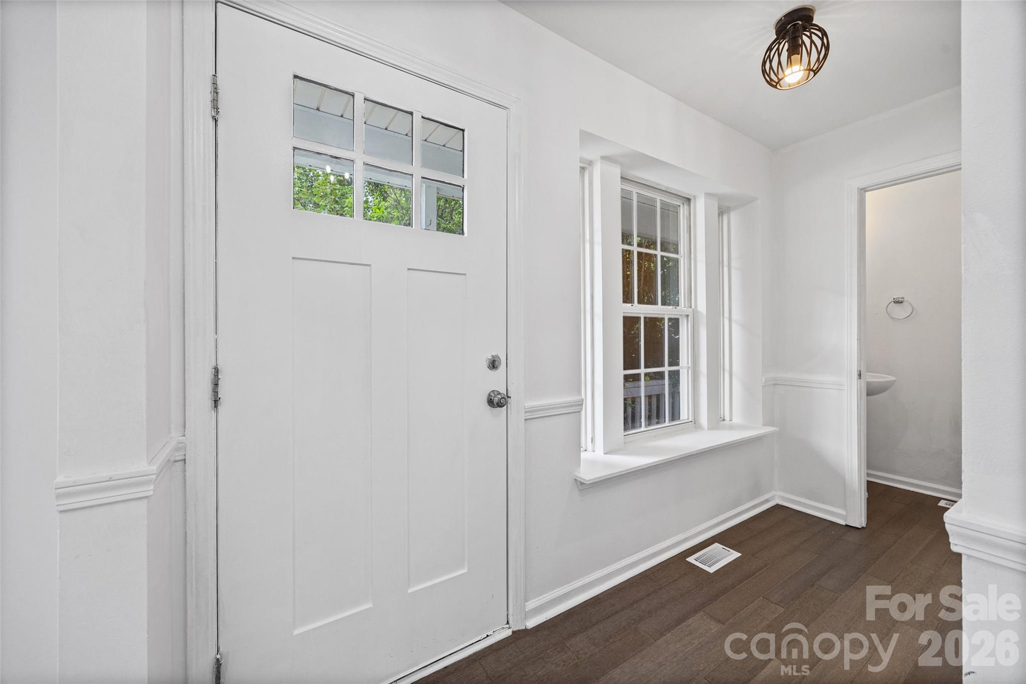 Photo 2 of 6226 Dumont Lane, Charlotte, NC