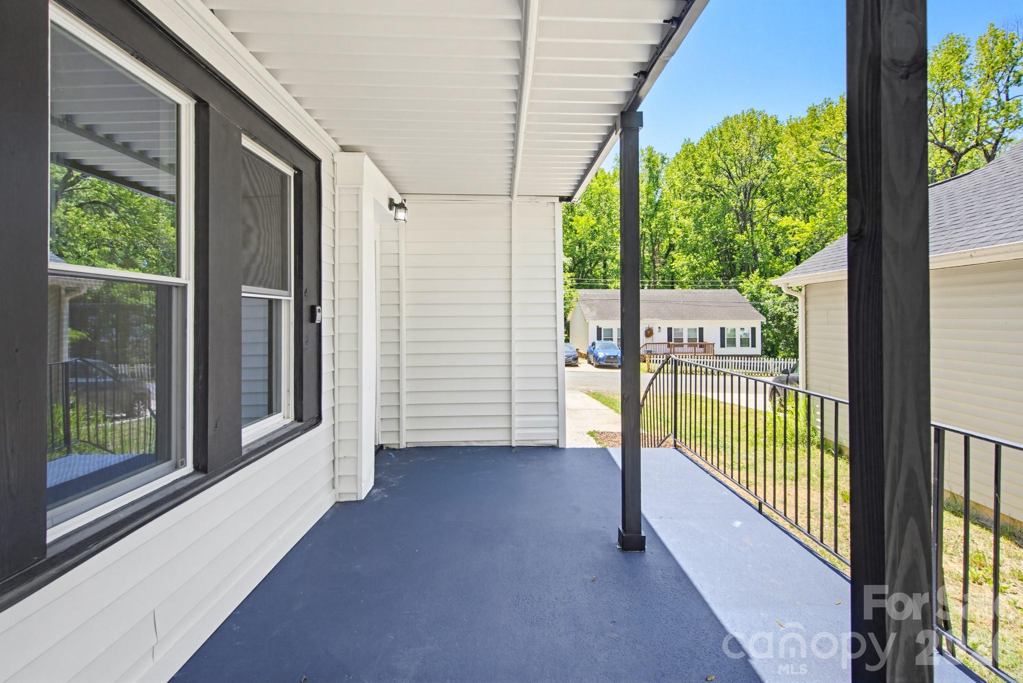 Photo 11 of 2622 Hemphill Street, Charlotte, NC