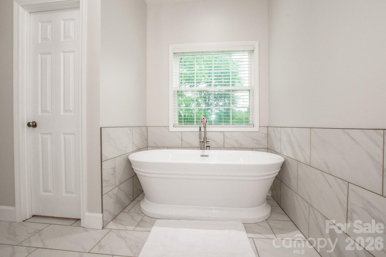 Photo 28 of 3211 Oakdale Road, Charlotte, NC