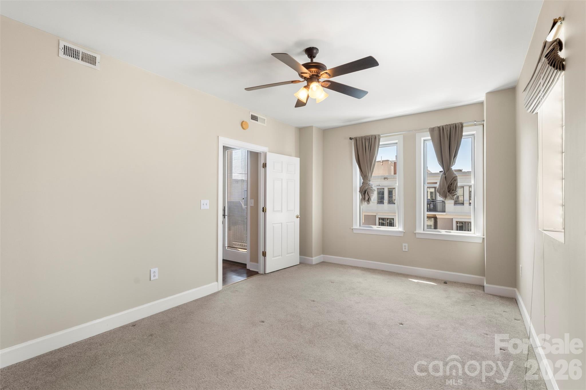 Photo 19 of 718 W Trade Street801, Charlotte, NC