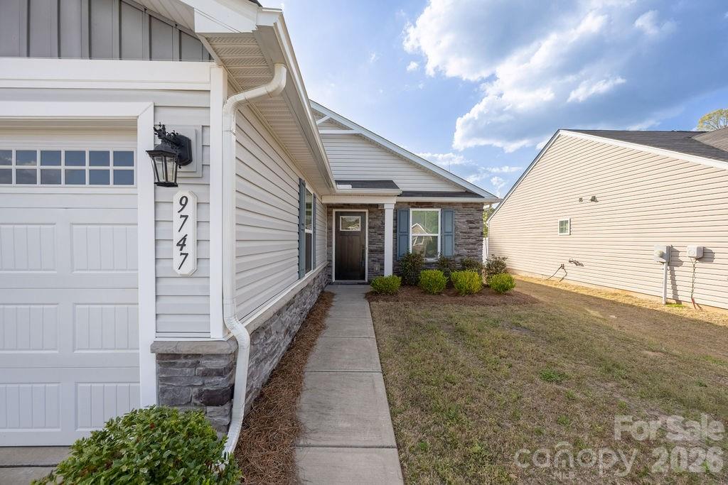 Photo 5 of 9747 Wardley Drive, Charlotte, NC