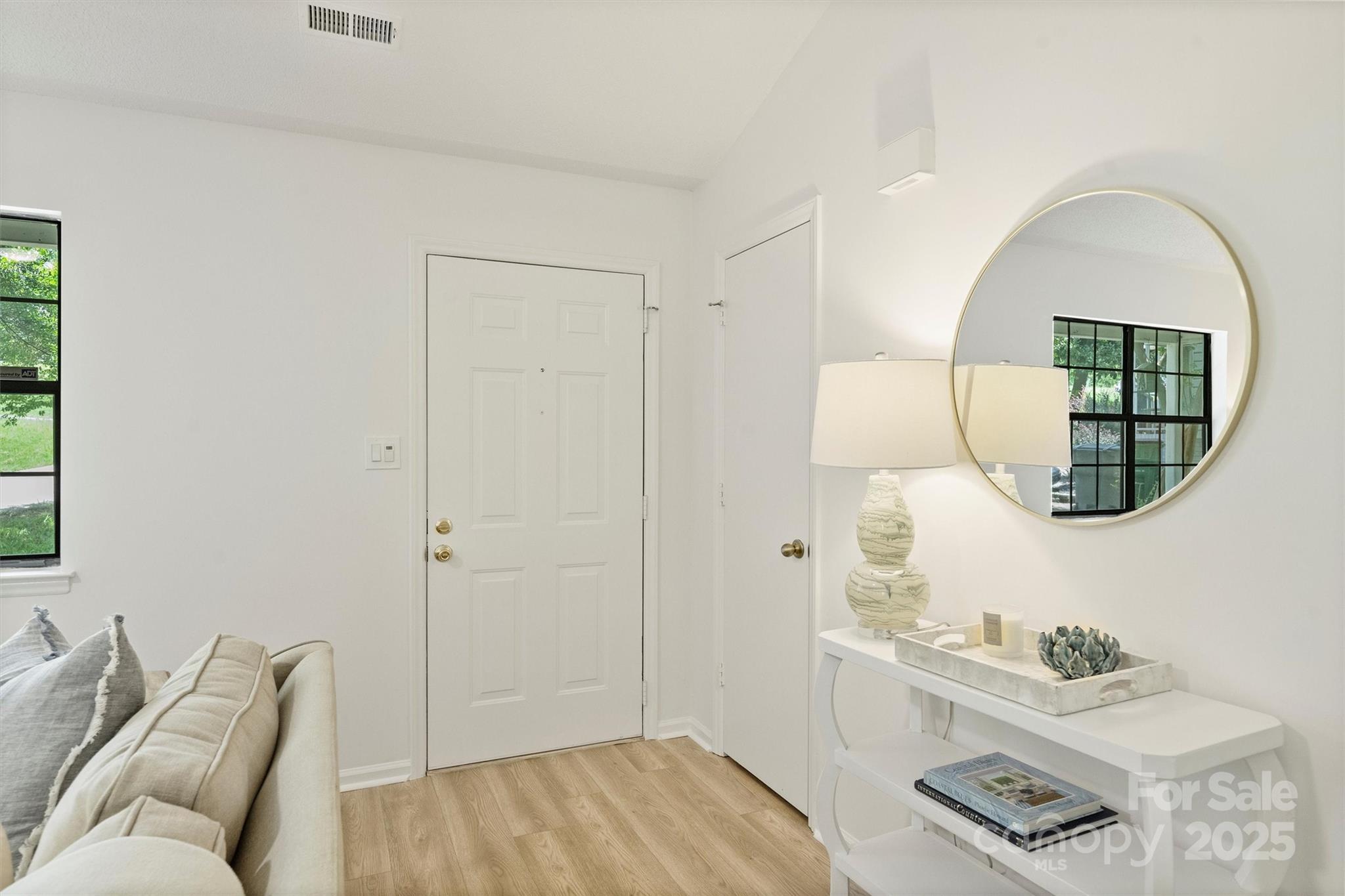 6115 Coltswood Court, Charlotte, NC - photo 4 of 39