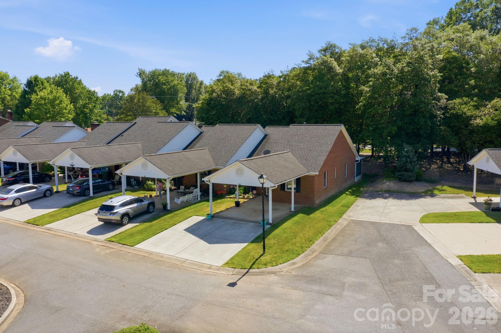 19980 Oak Leaf Circle, Cornelius, NC - photo 3 of 19