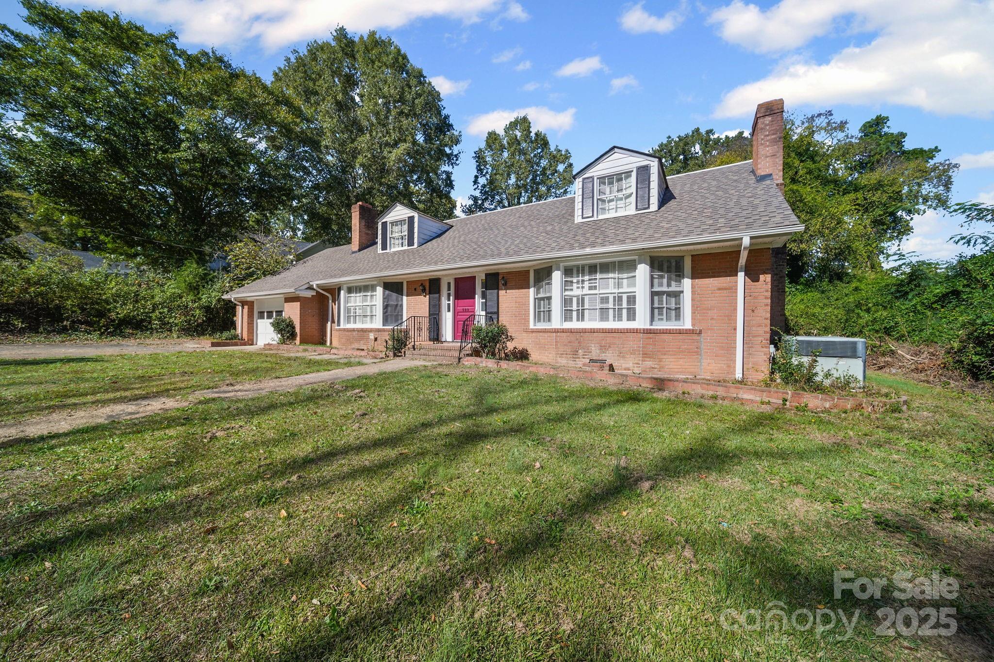 Photo 2 of 509 Lee Avenue, Wadesboro, NC