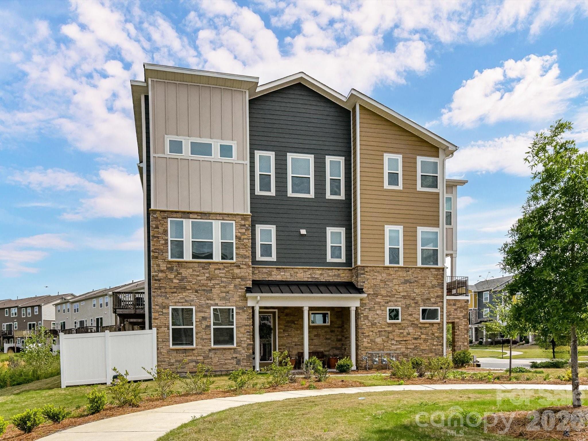 Photo 3 of 2744 Ensemble Court, Charlotte, NC