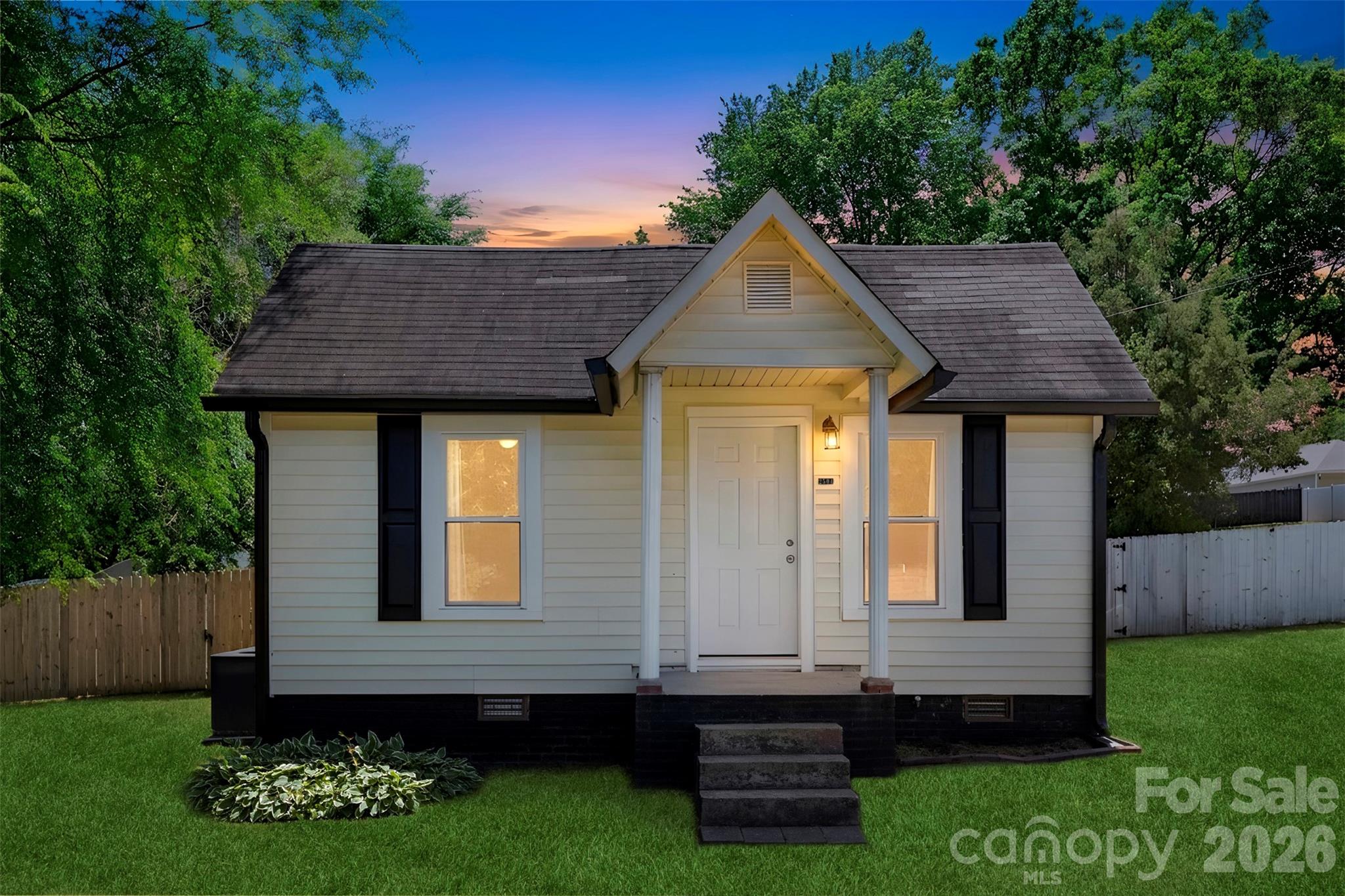 Photo 3 of 2504 Glenwood Street, Kannapolis, NC