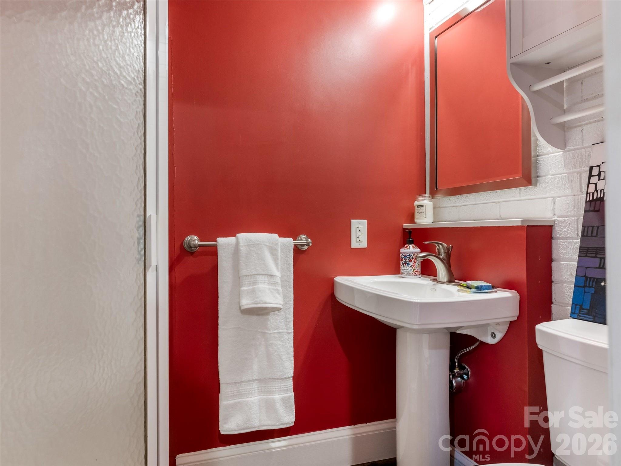 Photo 12 of 2508 Hilliard Drive, Charlotte, NC