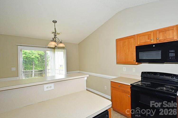 Photo 6 of 6710 Goldenwillow Drive, Charlotte, NC