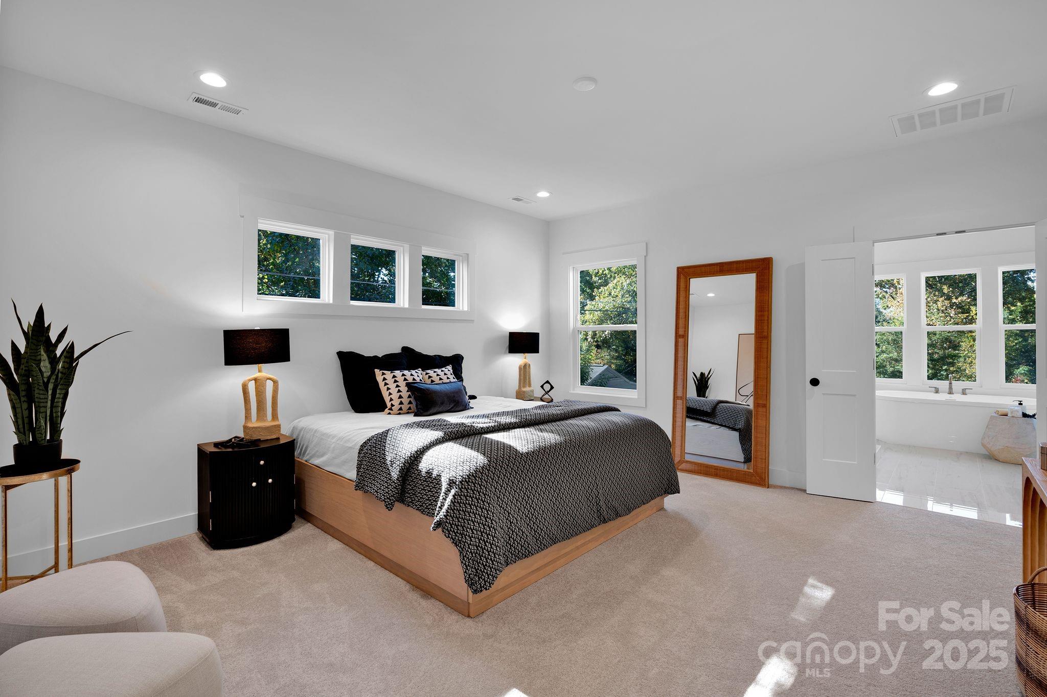 Photo 18 of 2820 Springway Drive, Charlotte, NC