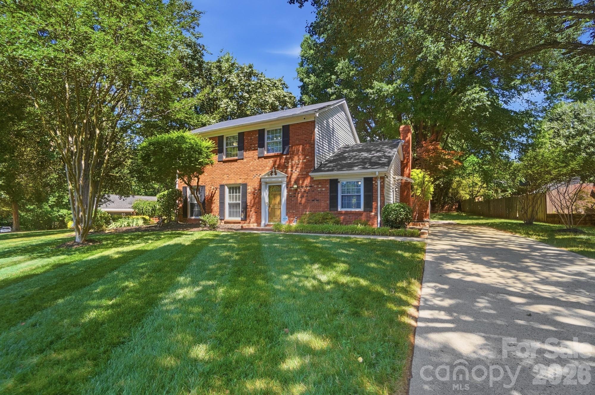 Photo 3 of 8616 Longbriar Drive, Charlotte, NC