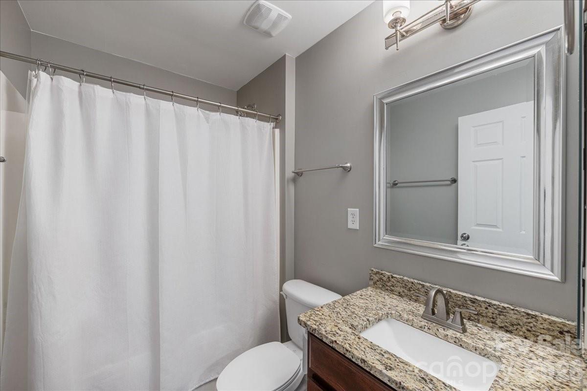 Photo 17 of 2301 Whitford Lane, Charlotte, NC