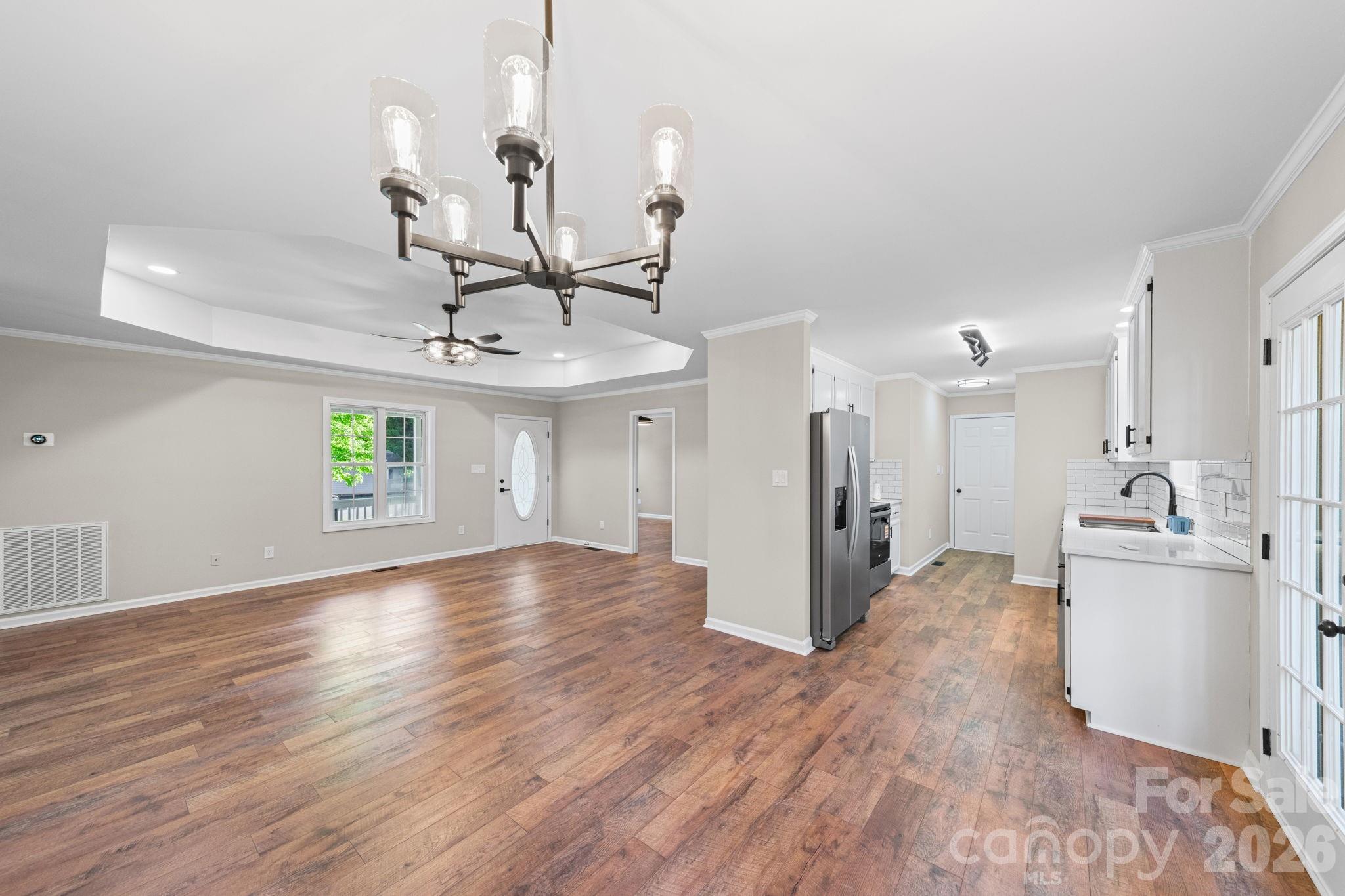 Photo 3 of 2327 Sunset Drive, Gastonia, NC