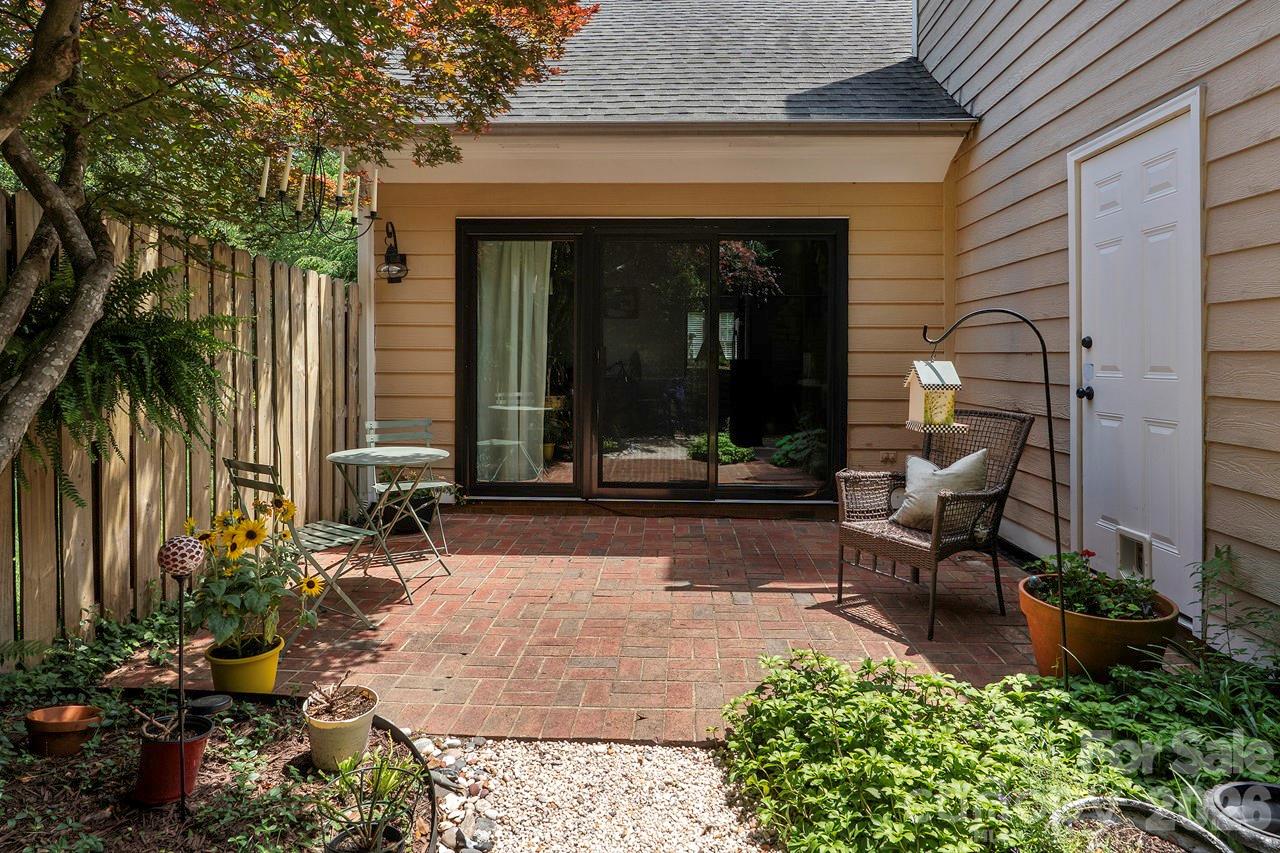 Photo 18 of 5935 Fitzwilliams Lane, Charlotte, NC