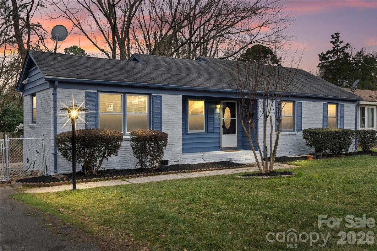 4332 Winedale Lane, Charlotte, NC - photo 1 of 16