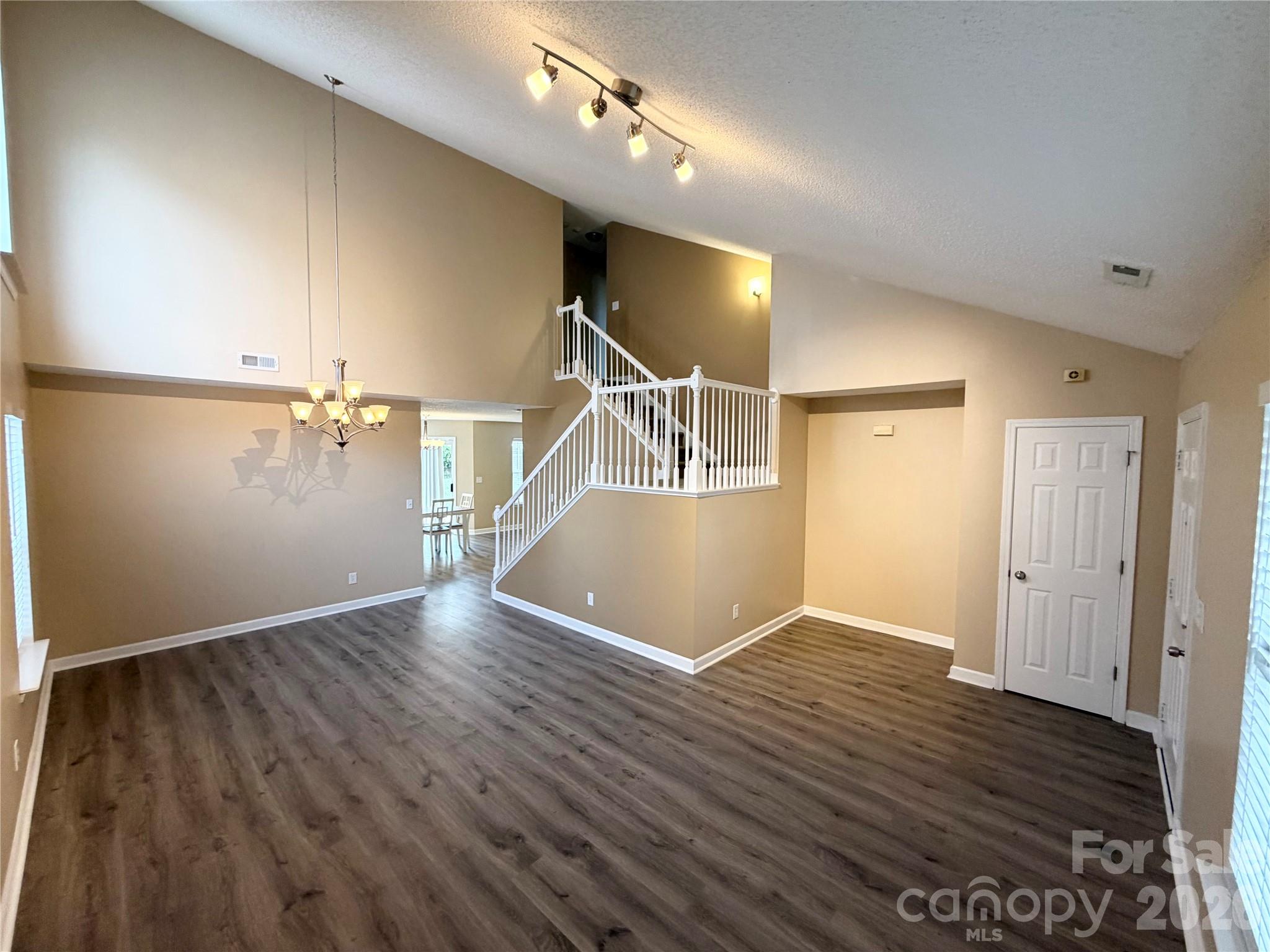 Photo 2 of 9233 Simonton Drive, Charlotte, NC