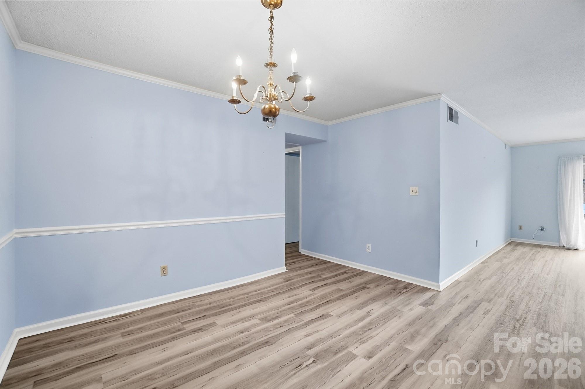 Photo 11 of 4754 Hedgemore DriveN, Charlotte, NC