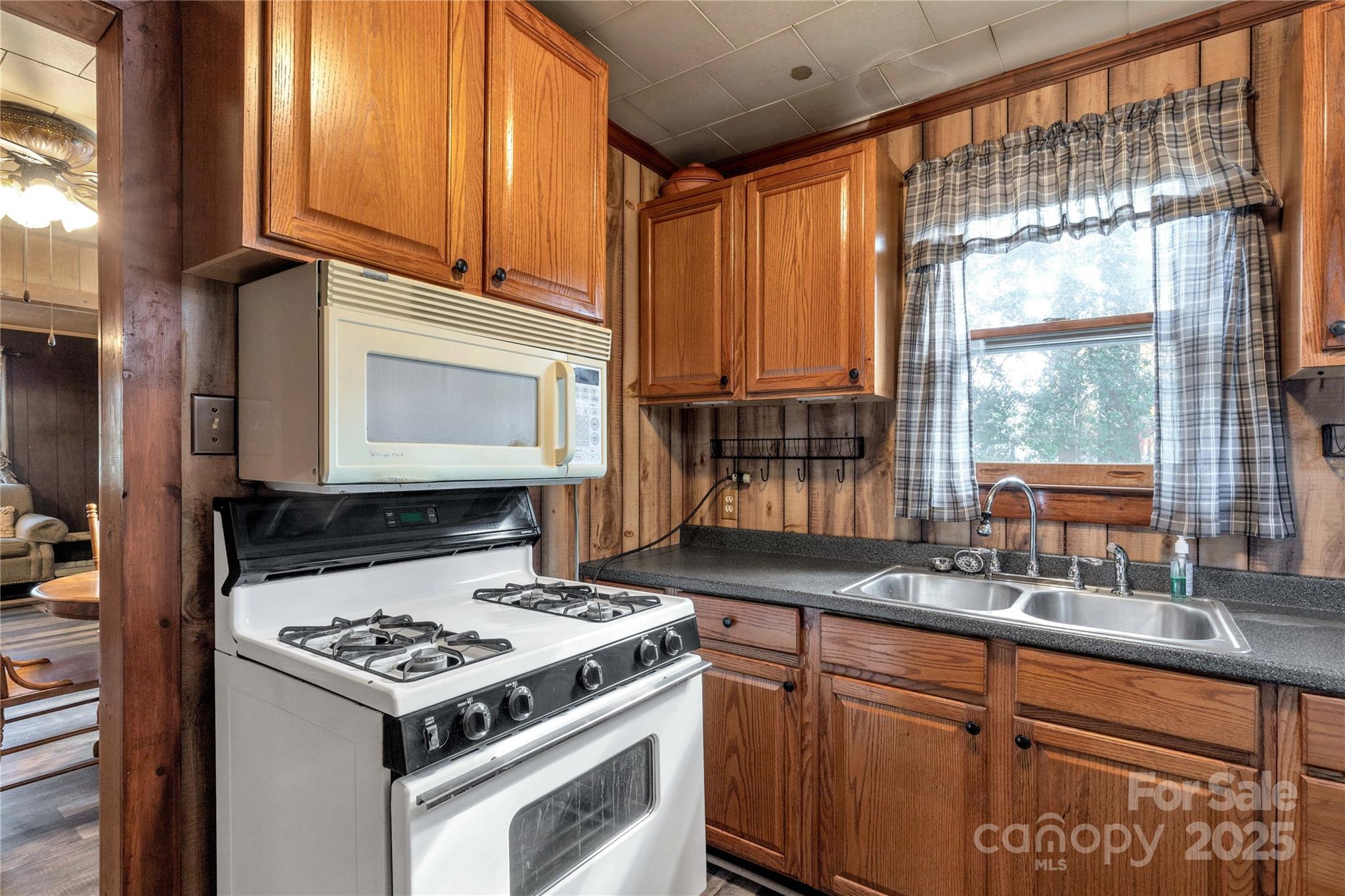 5793 Oak Street, Fort Lawn, SC - photo 14 of 31