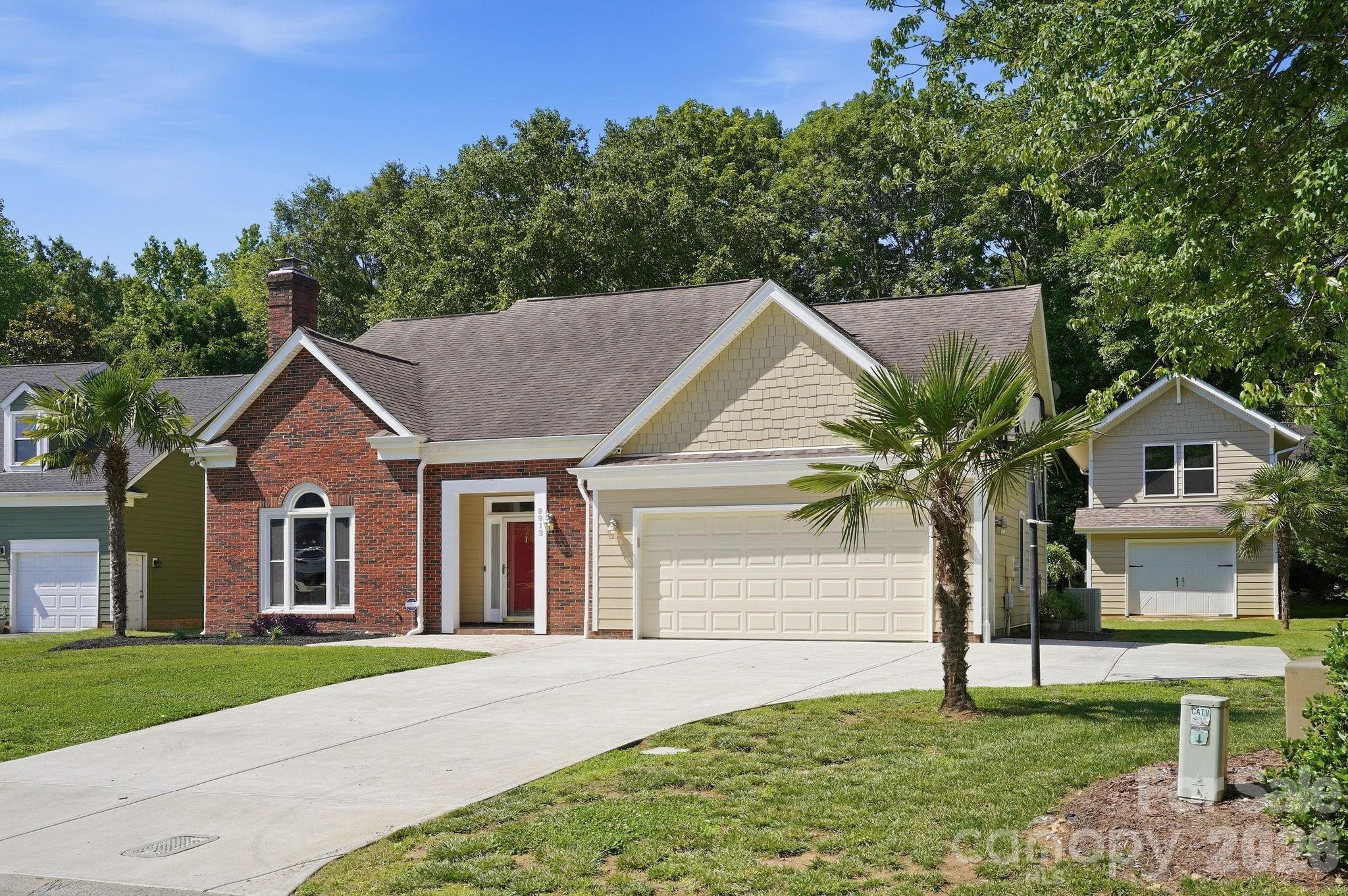 Photo 3 of 9912 Park Springs Court, Charlotte, NC