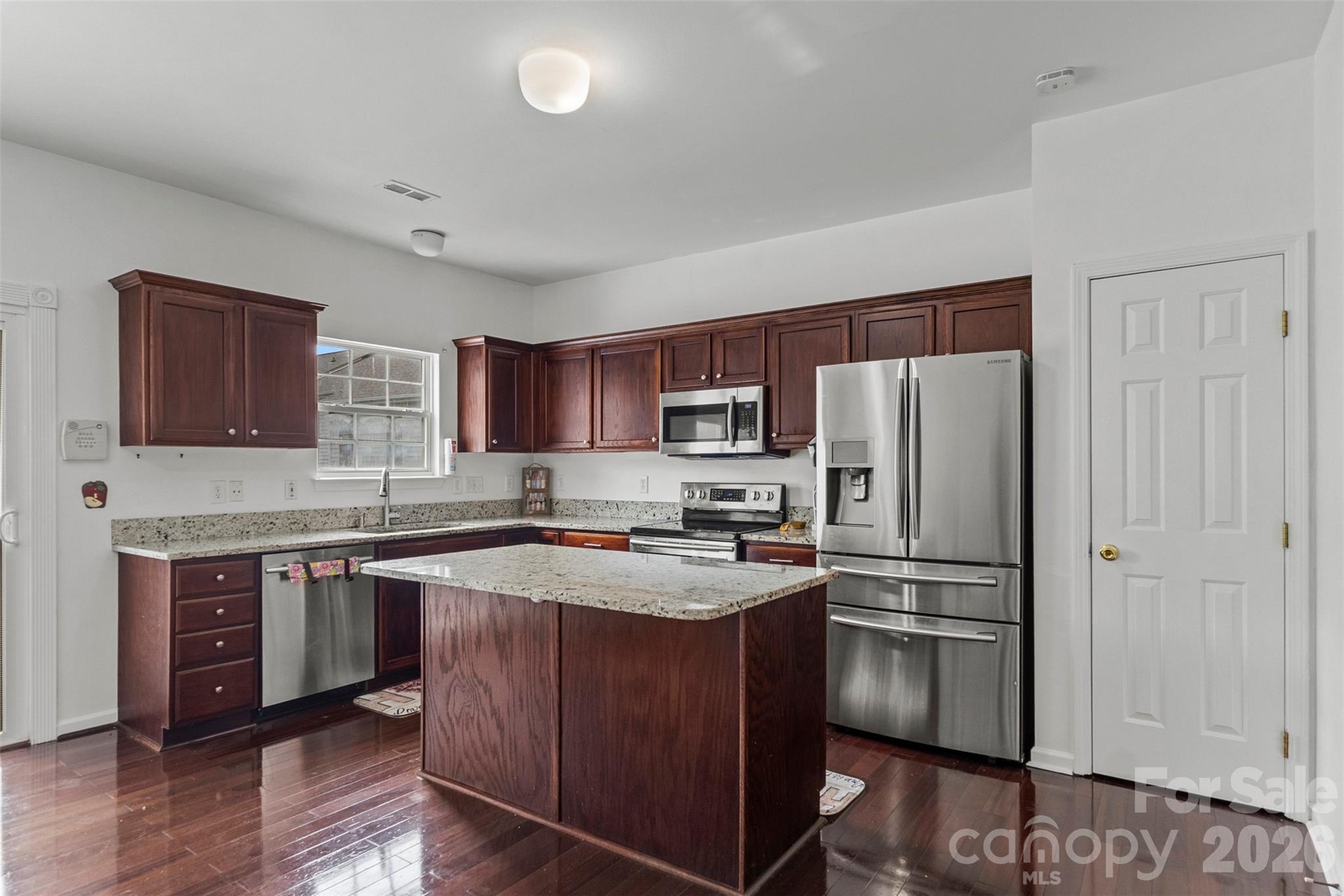 Photo 6 of 11022 Garden Oaks Lane, Charlotte, NC