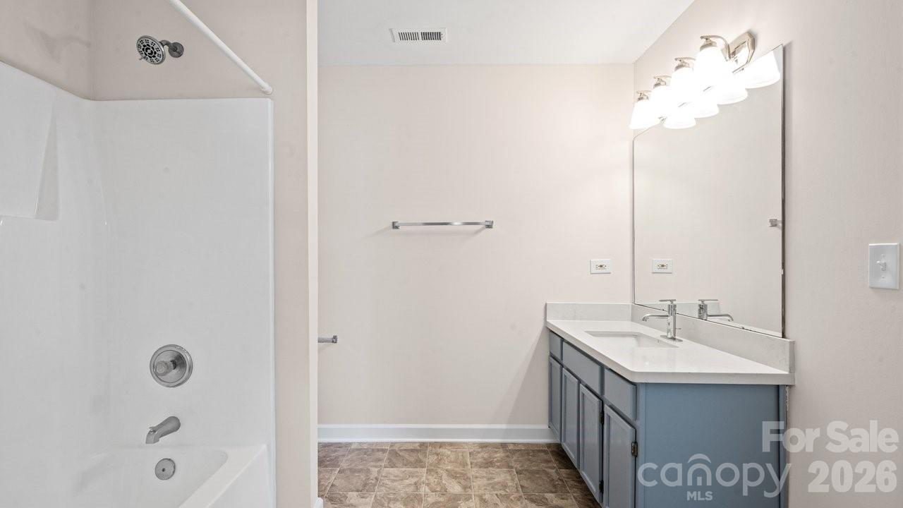 Photo 10 of 2114 Pleasant Dale Drive, Charlotte, NC